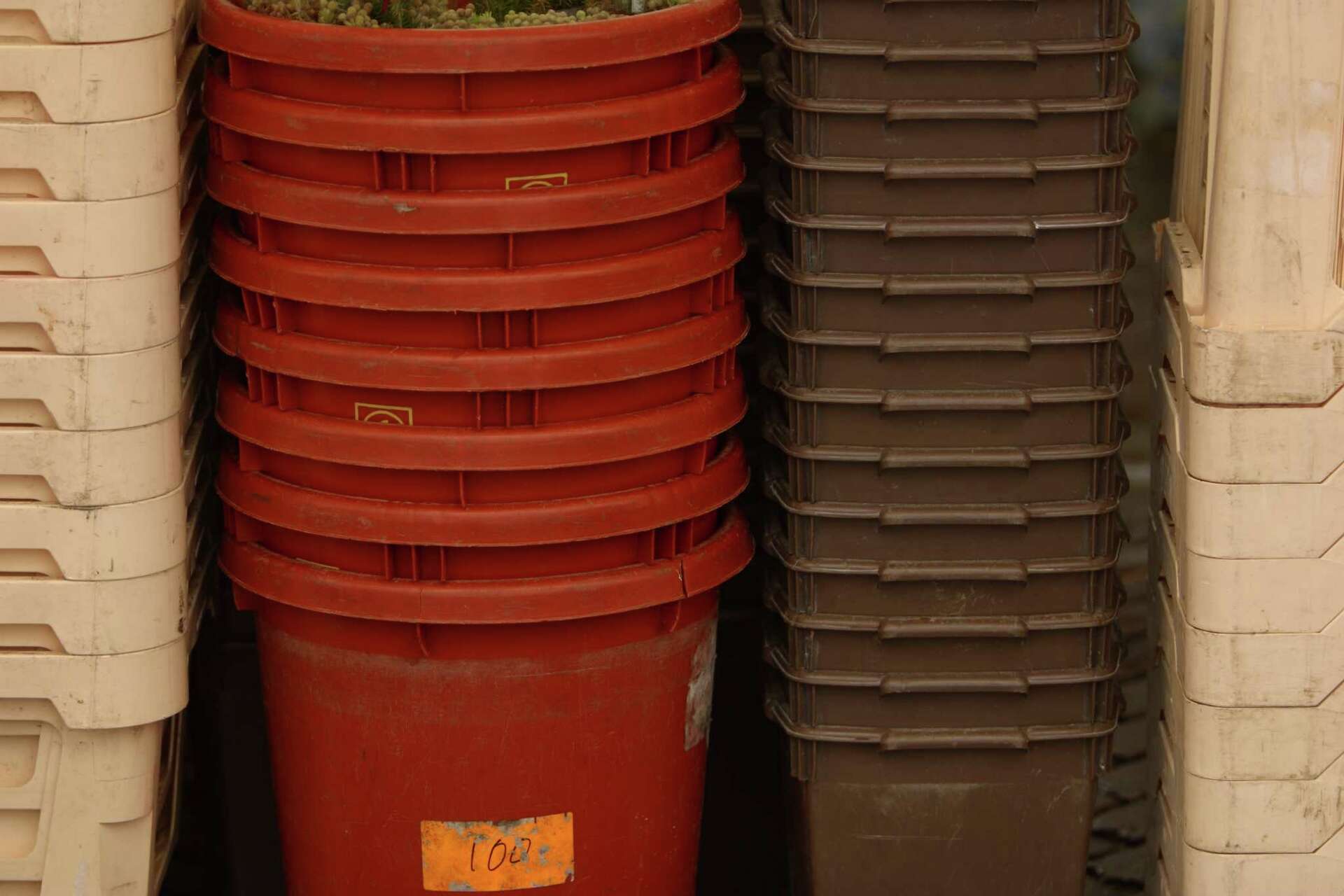 DIY Water Reservoir for a Rock Fountain