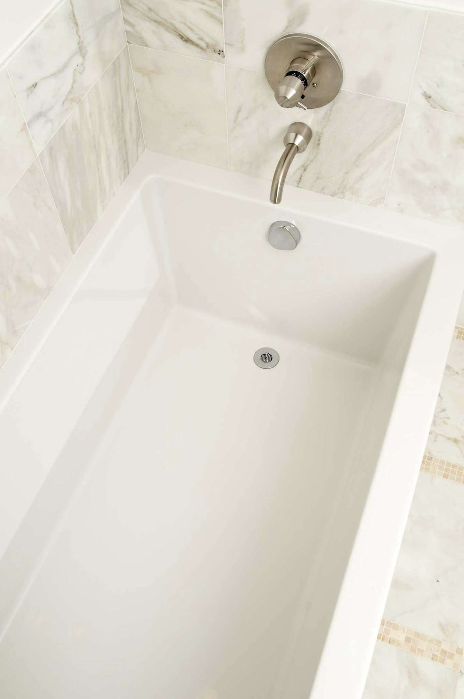 Instructions on How to Replace a Tub Drain Overflow