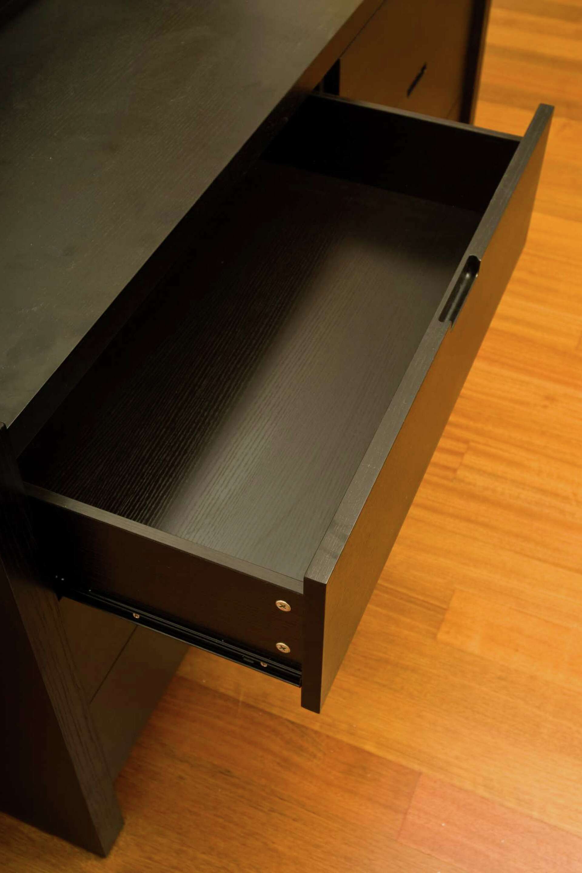 How to Adjust Drawers