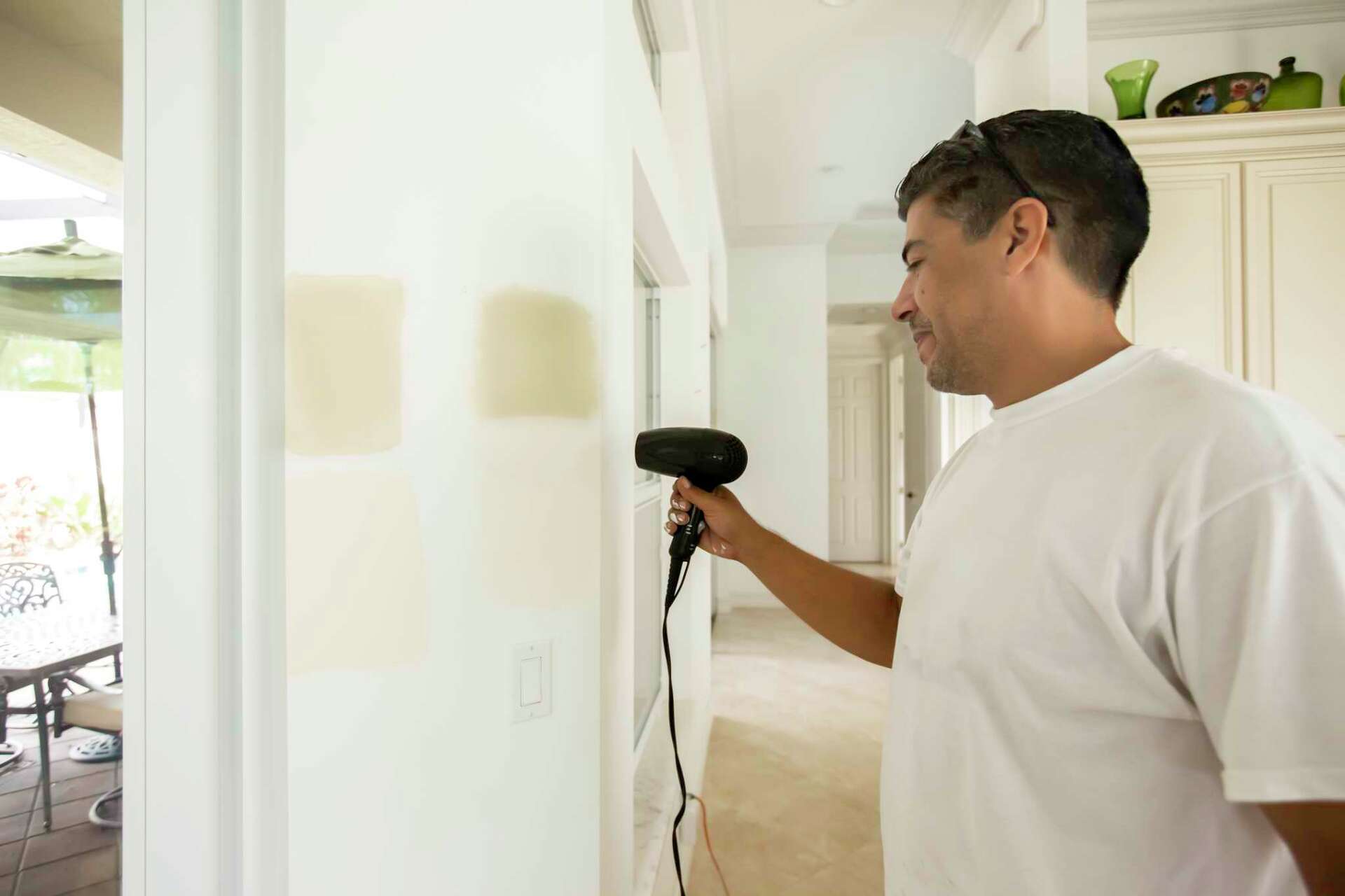 How to Dry Paint When It Is Still Tacky