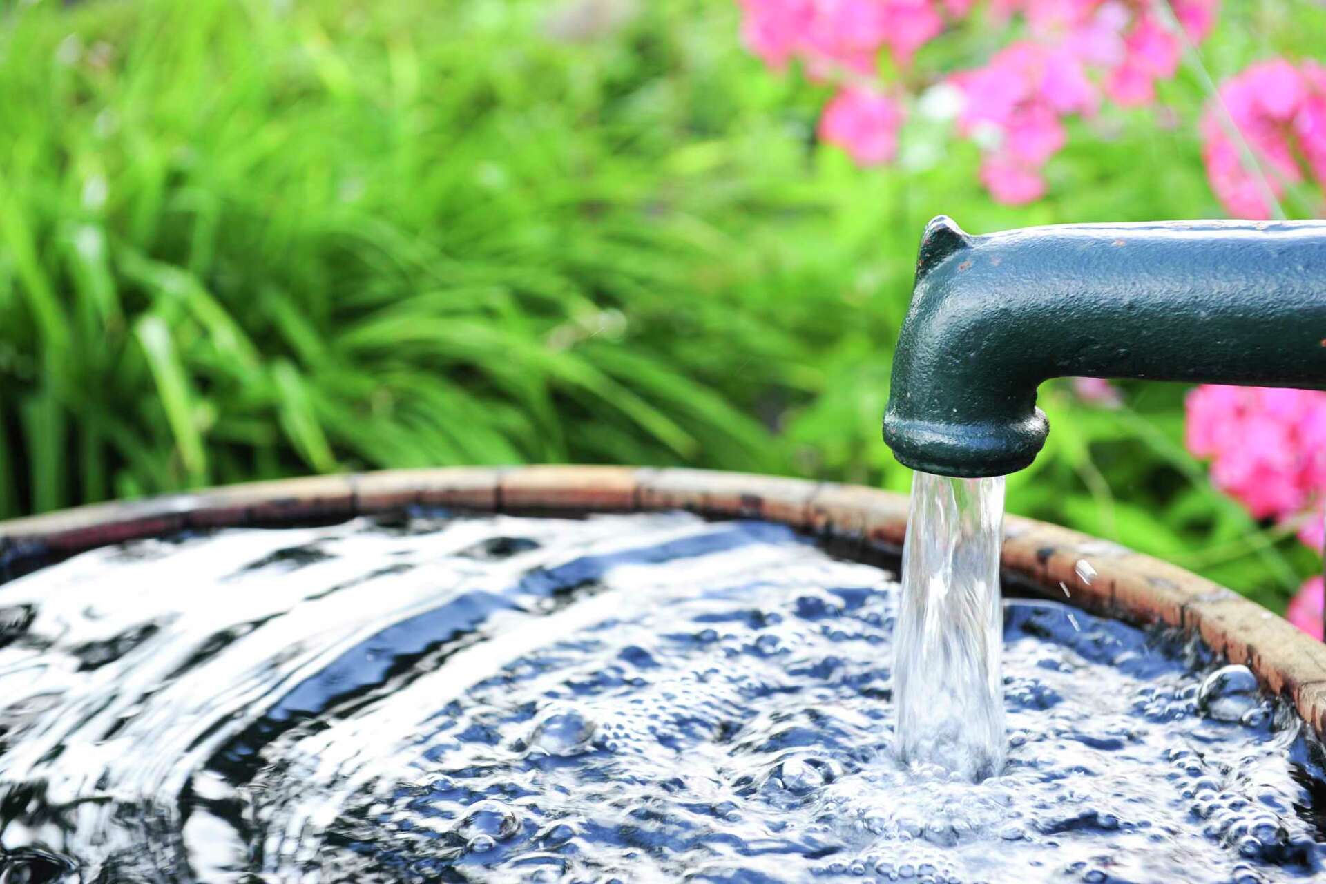 How to Adjust the Water Level Setting on a Sump Pump Float Switch