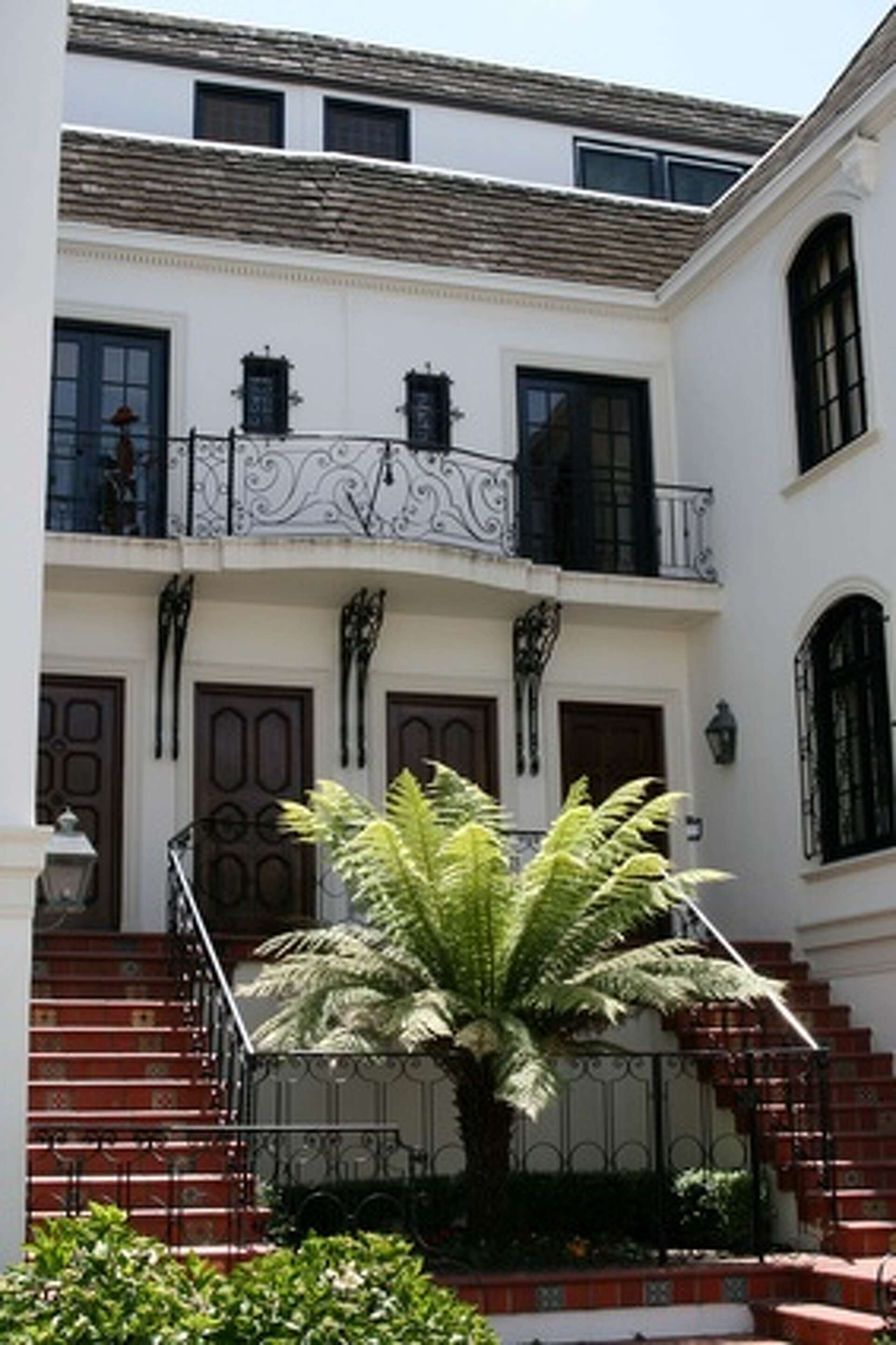 How Do I Find the Value of a Residential Property Online?