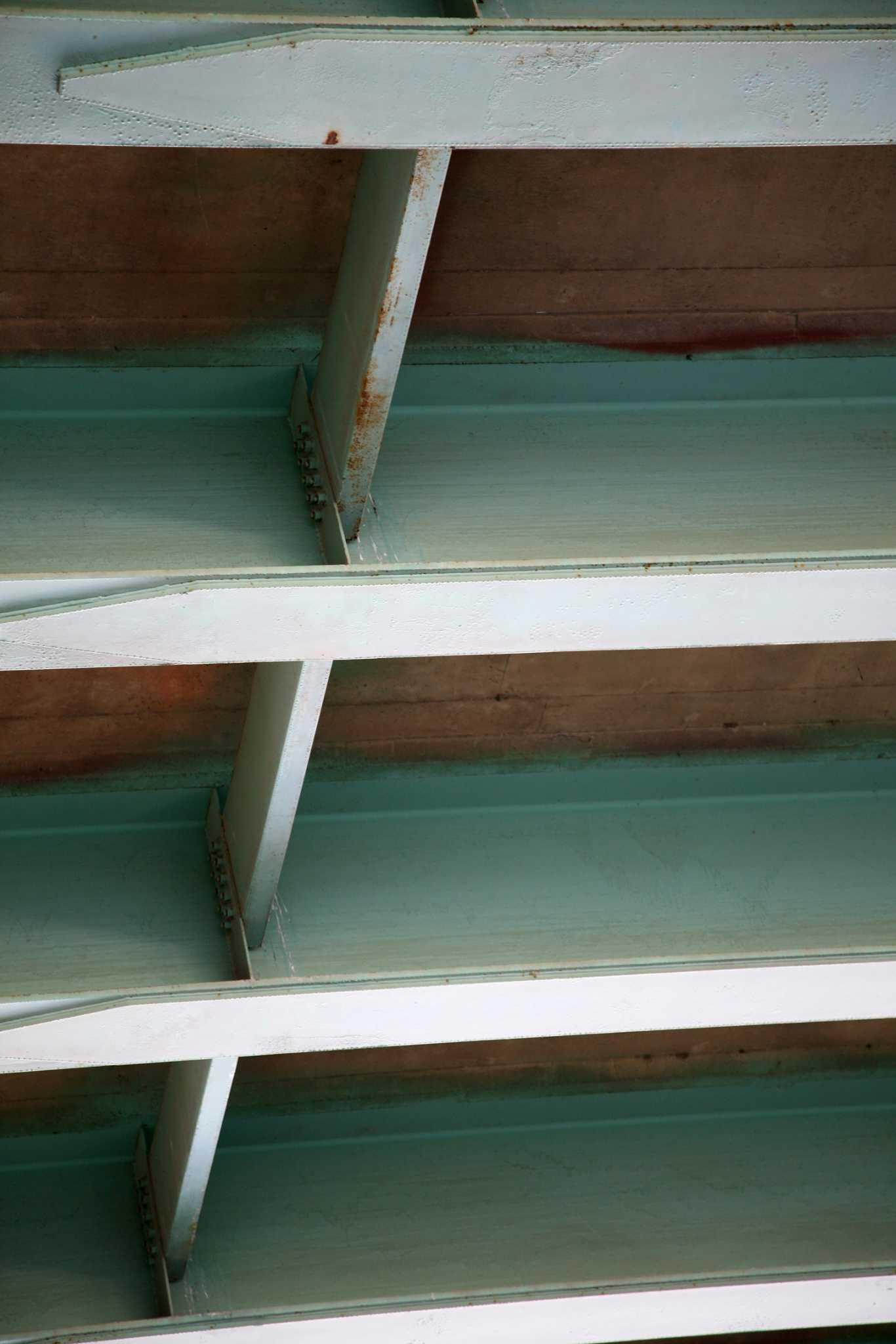 How to Drywall Around Exposed Beams