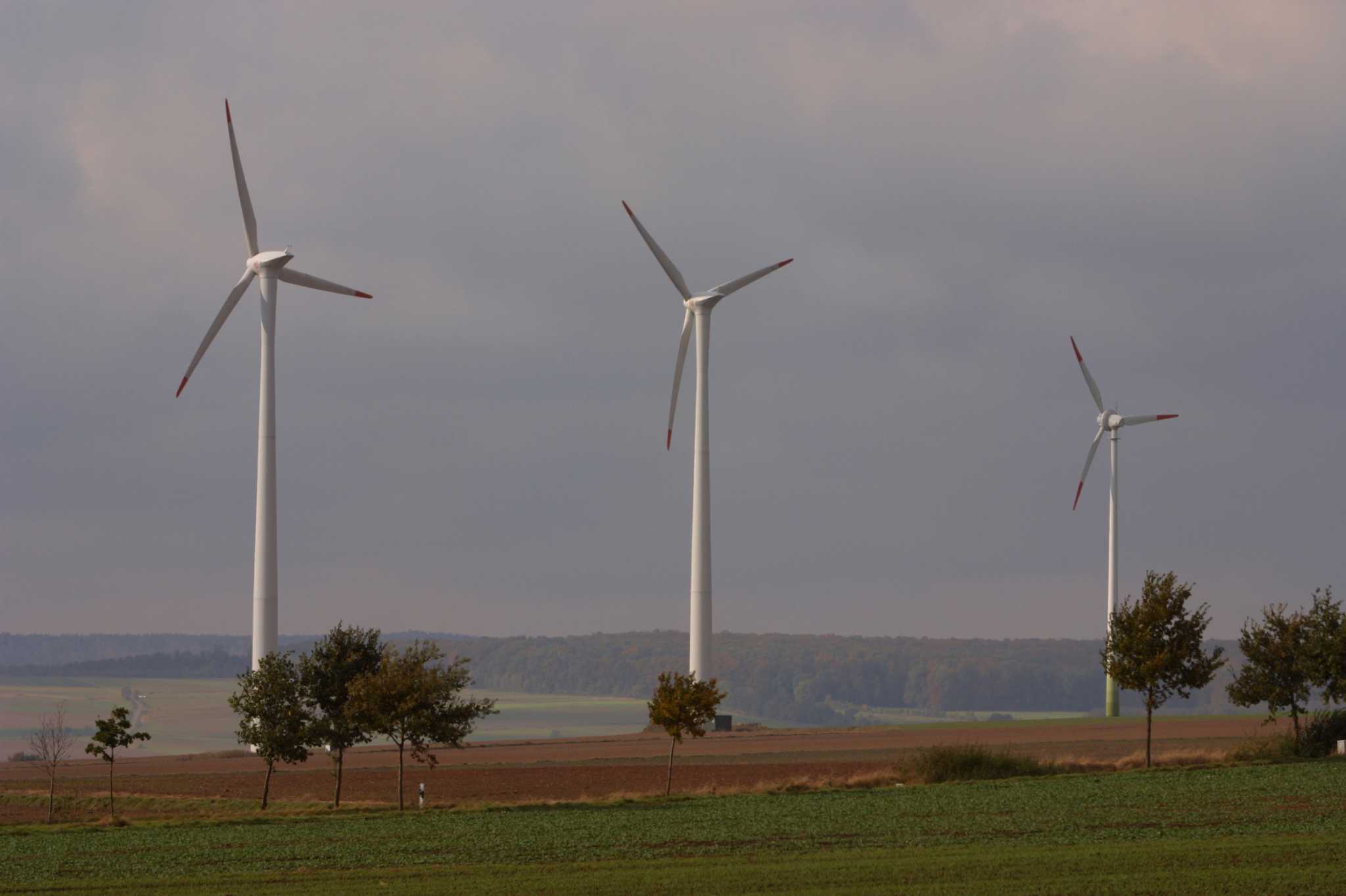 Positive & Negative Facts About Wind Energy