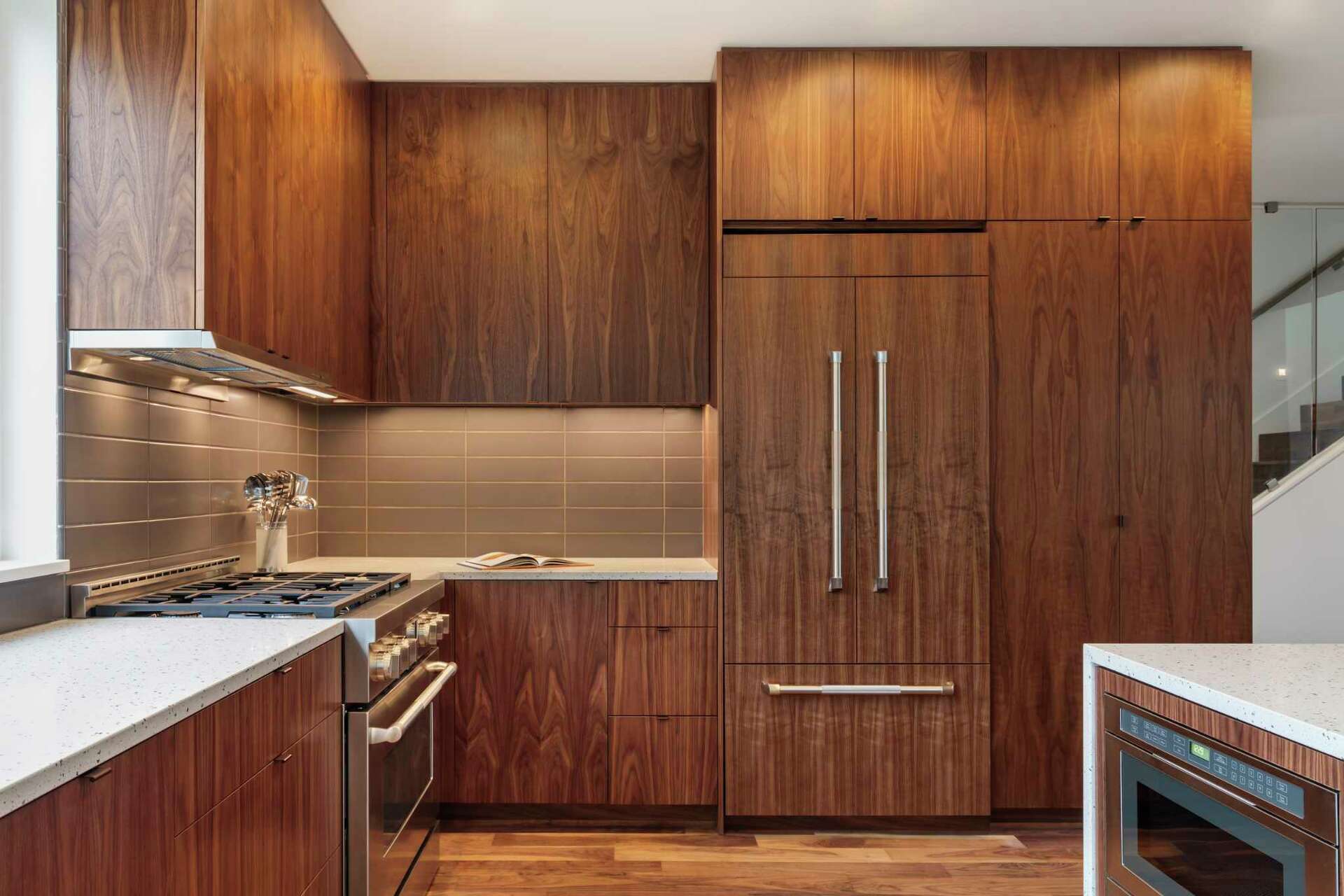Step-by-Step Instructions on How to Strip & Stain Kitchen Cabinets