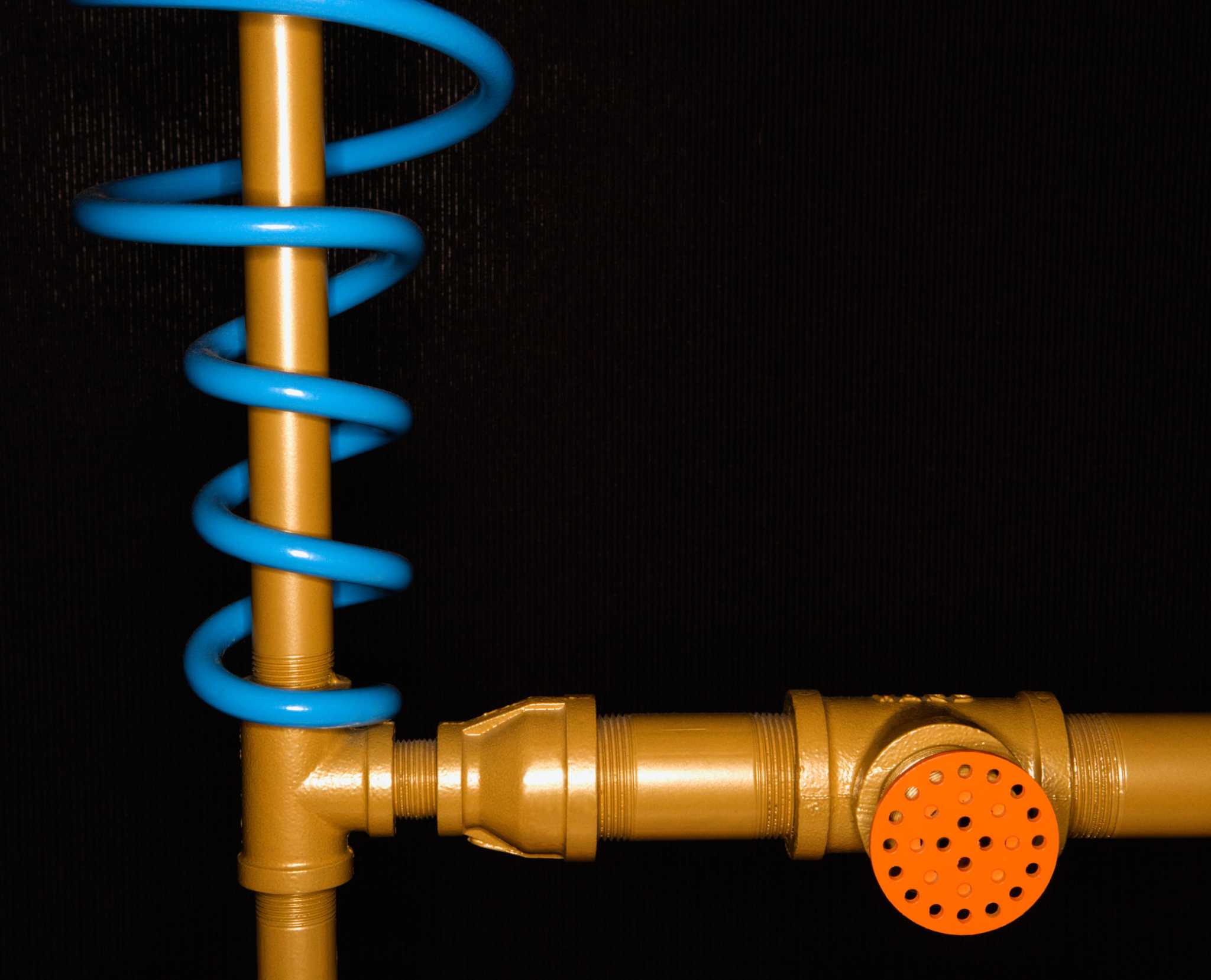 How to Take Apart Galvanized Pipe