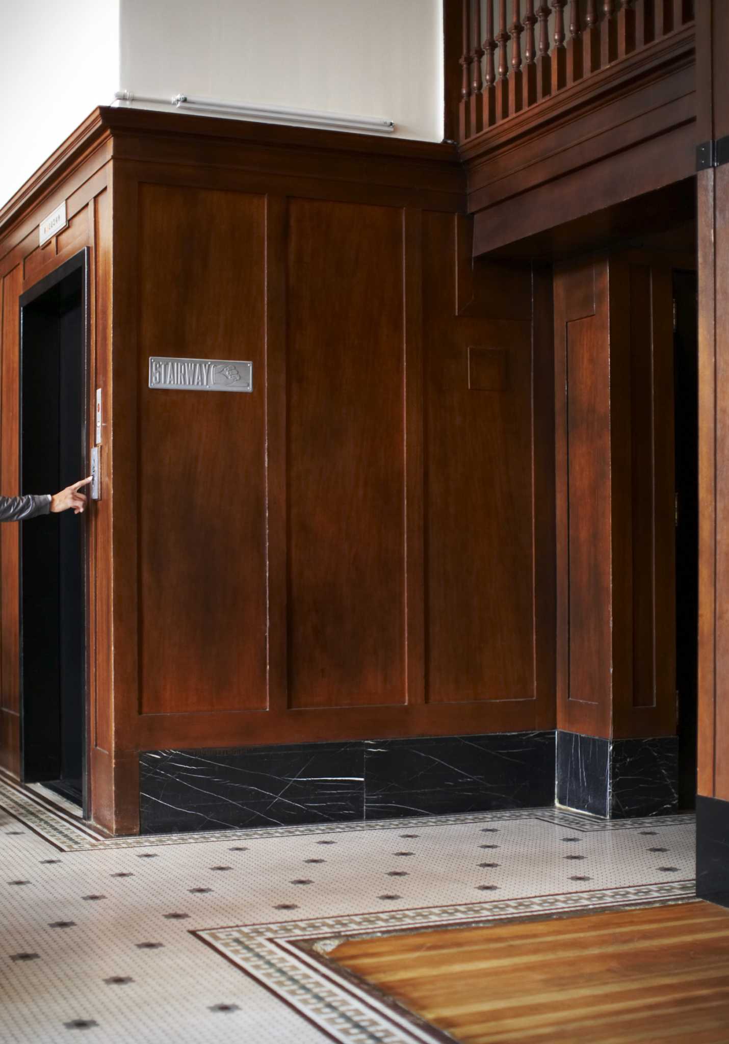 How to Find Area & Perimeter to Install Tile