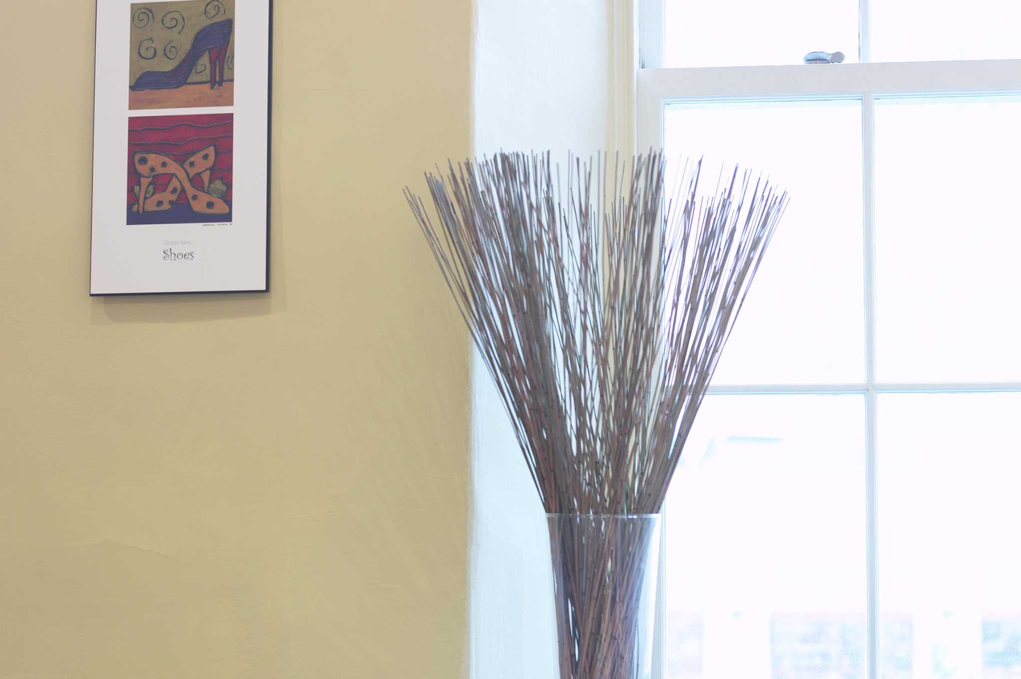 How to Use a Vase for Interior Decoration