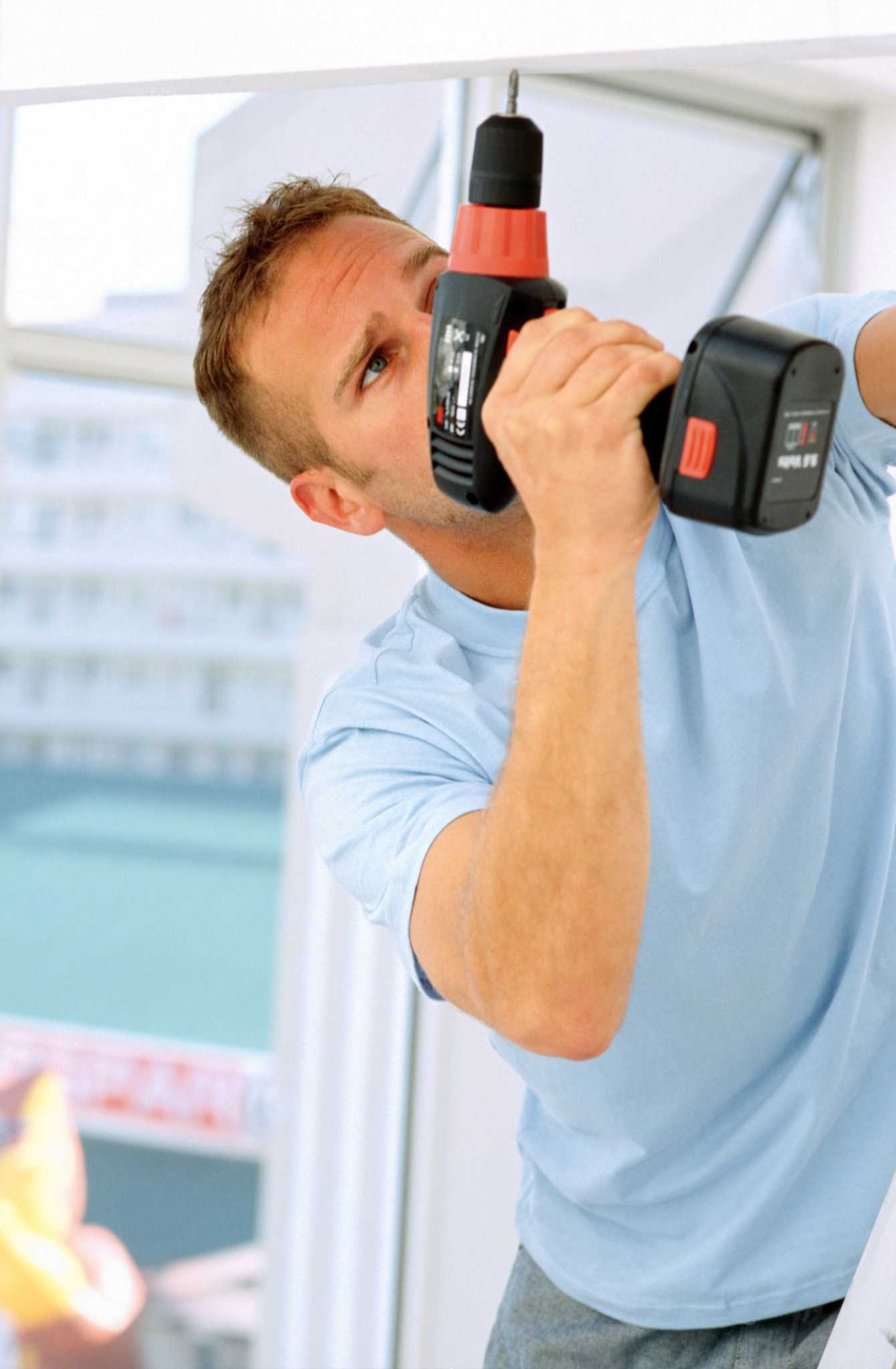 What Are the Benefits of Buying a Handy Man House?