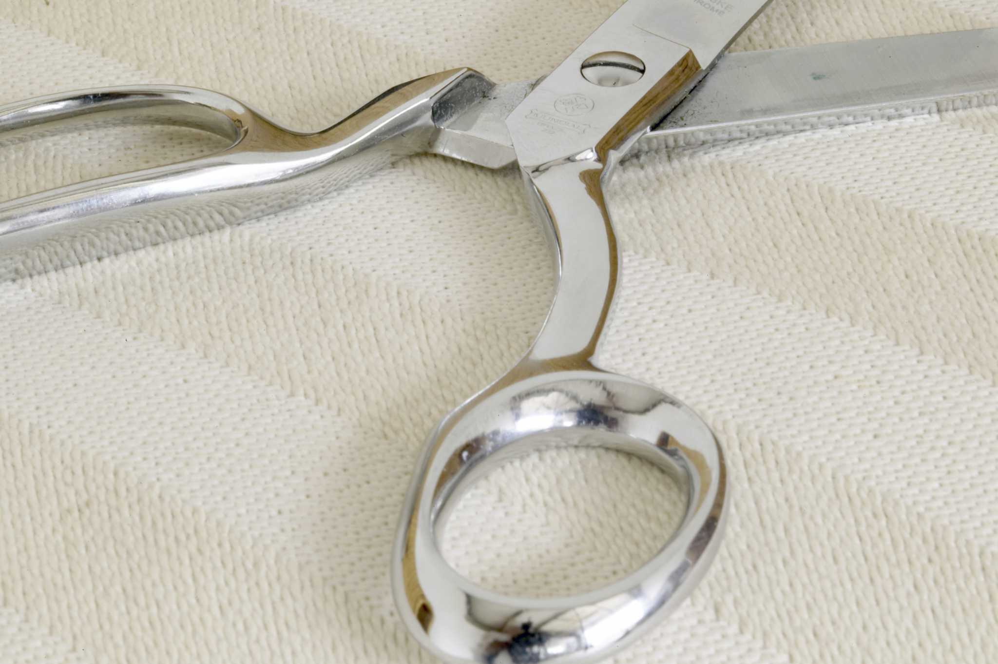 How to Find the Bevel Edge Angle on Scissors