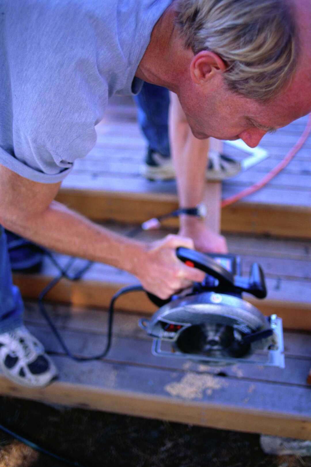 How to Install Deck Posts on an Octagonal Frame