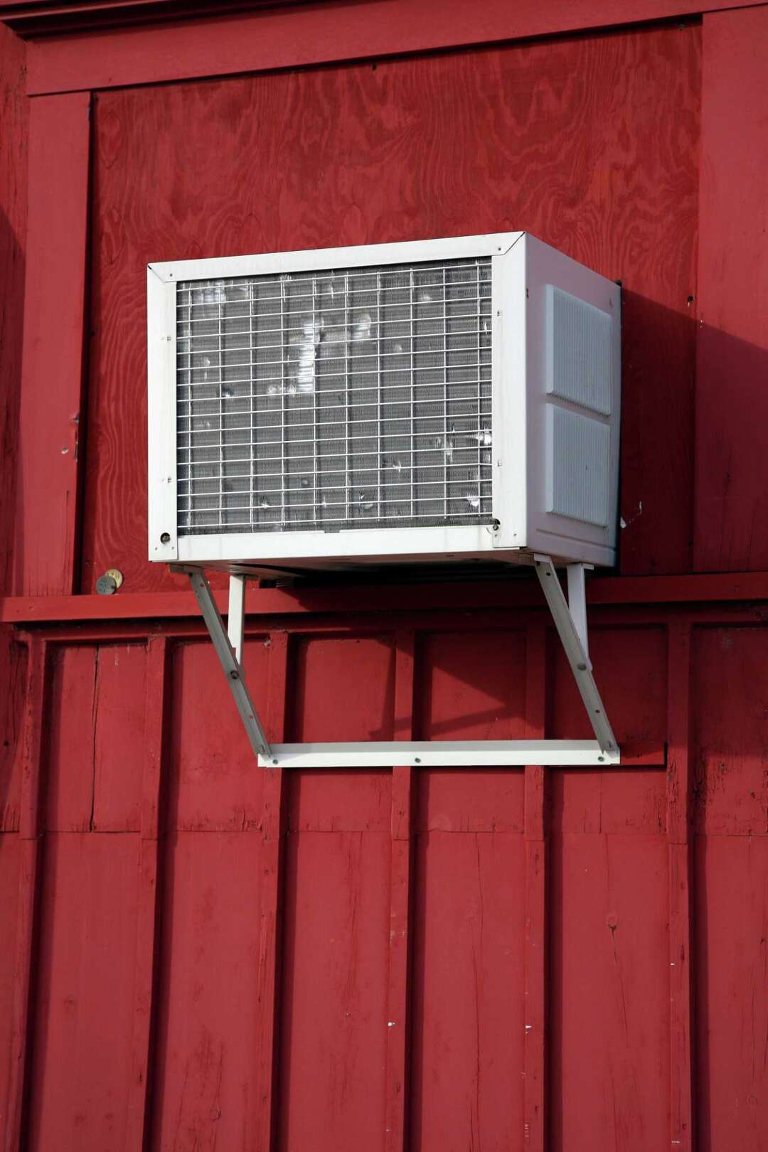 How to Fill an Opening From a Wall AC