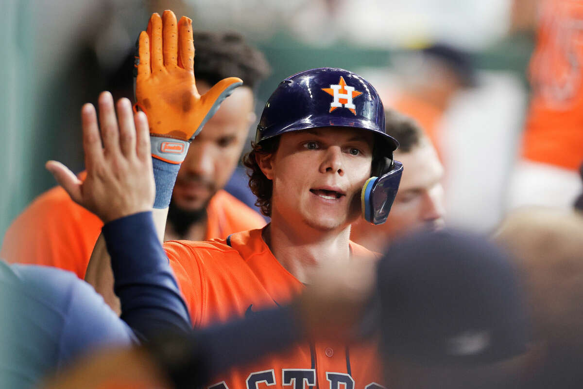 Houston Astros avoid series sweep against Philadelphia Phillies