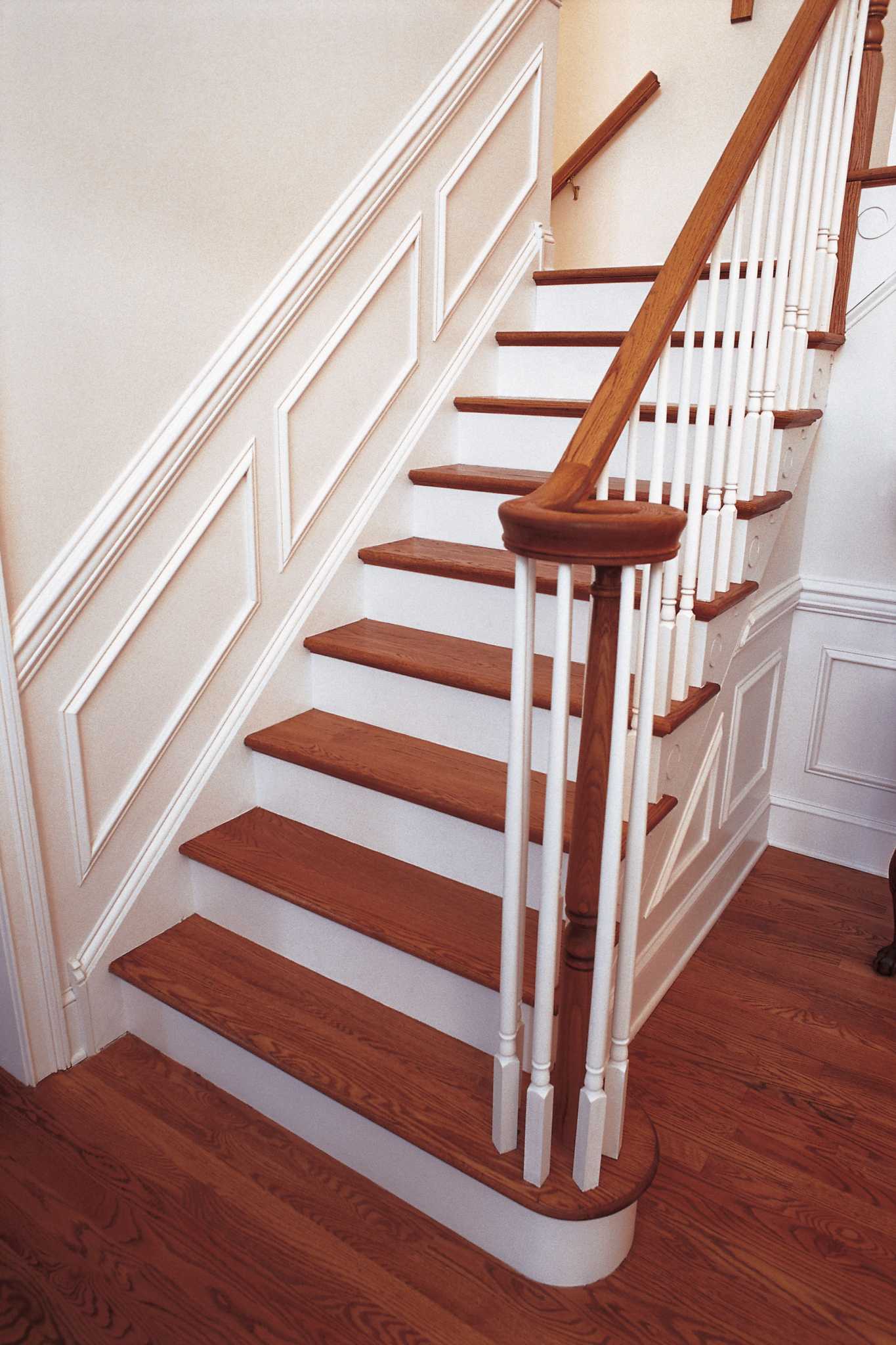 How to Hide Gaps in a Staircase How to Hide Gaps in a Staircase
