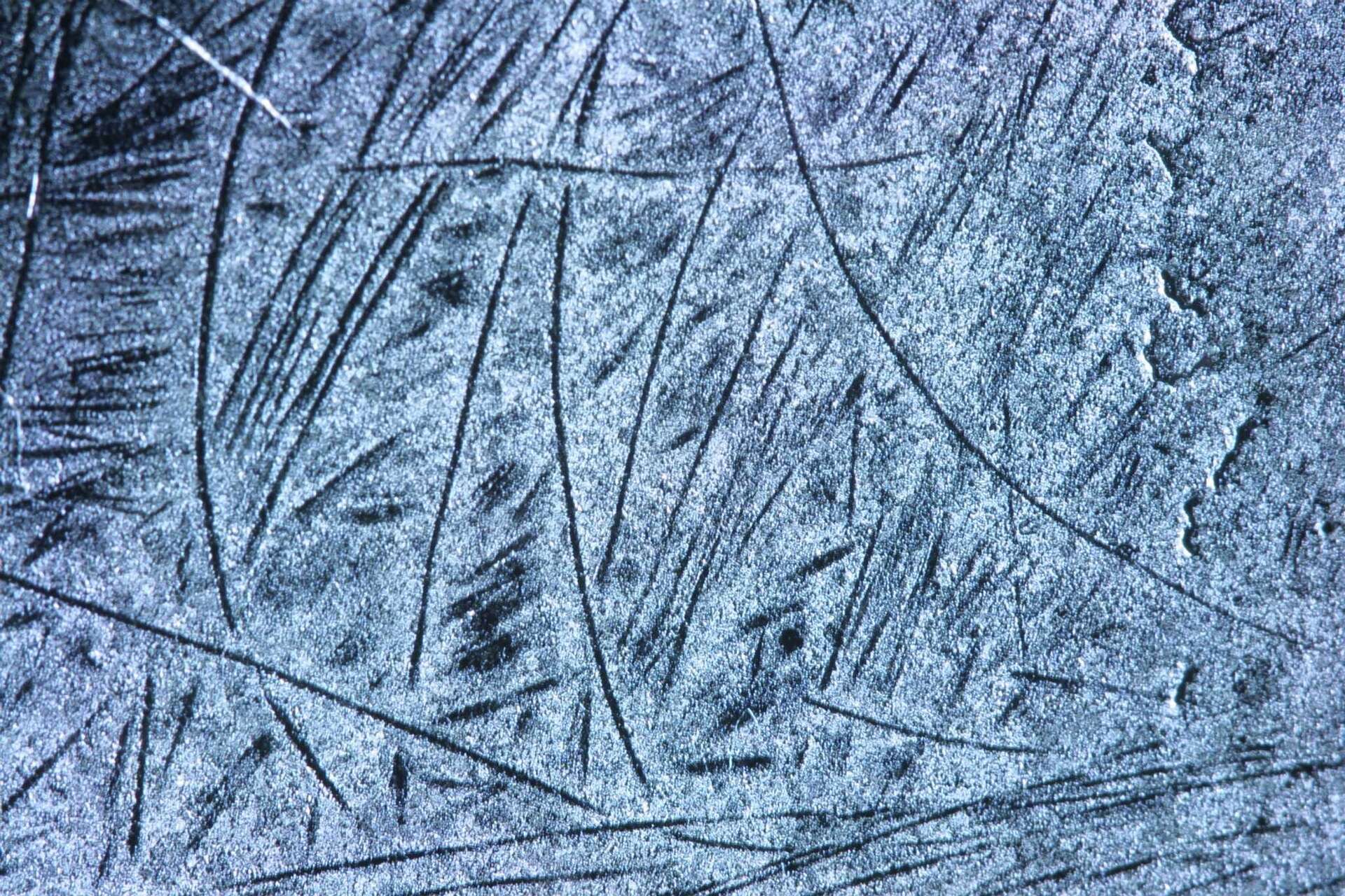 How to Buff Out Scratches on a Plastic Window