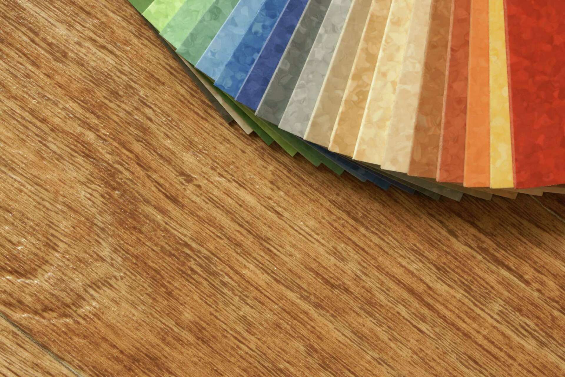 How to Fix Linoleum That's Peeling Up