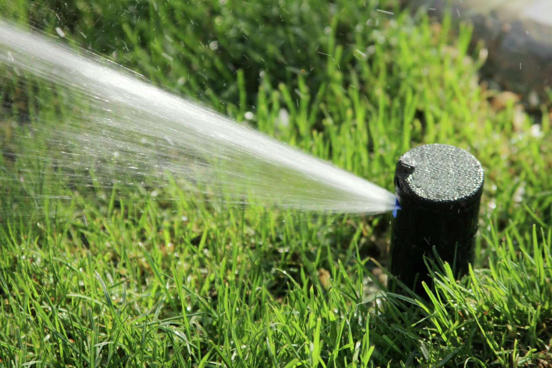How to Fix One Zone of My Lawn Sprinkler System Which Isn't Working