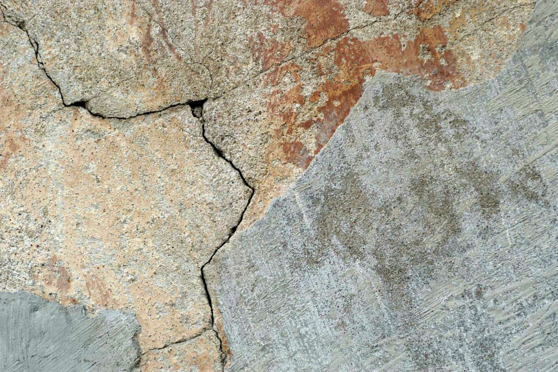 How to Use Thinset Morter to Resurface Concrete
