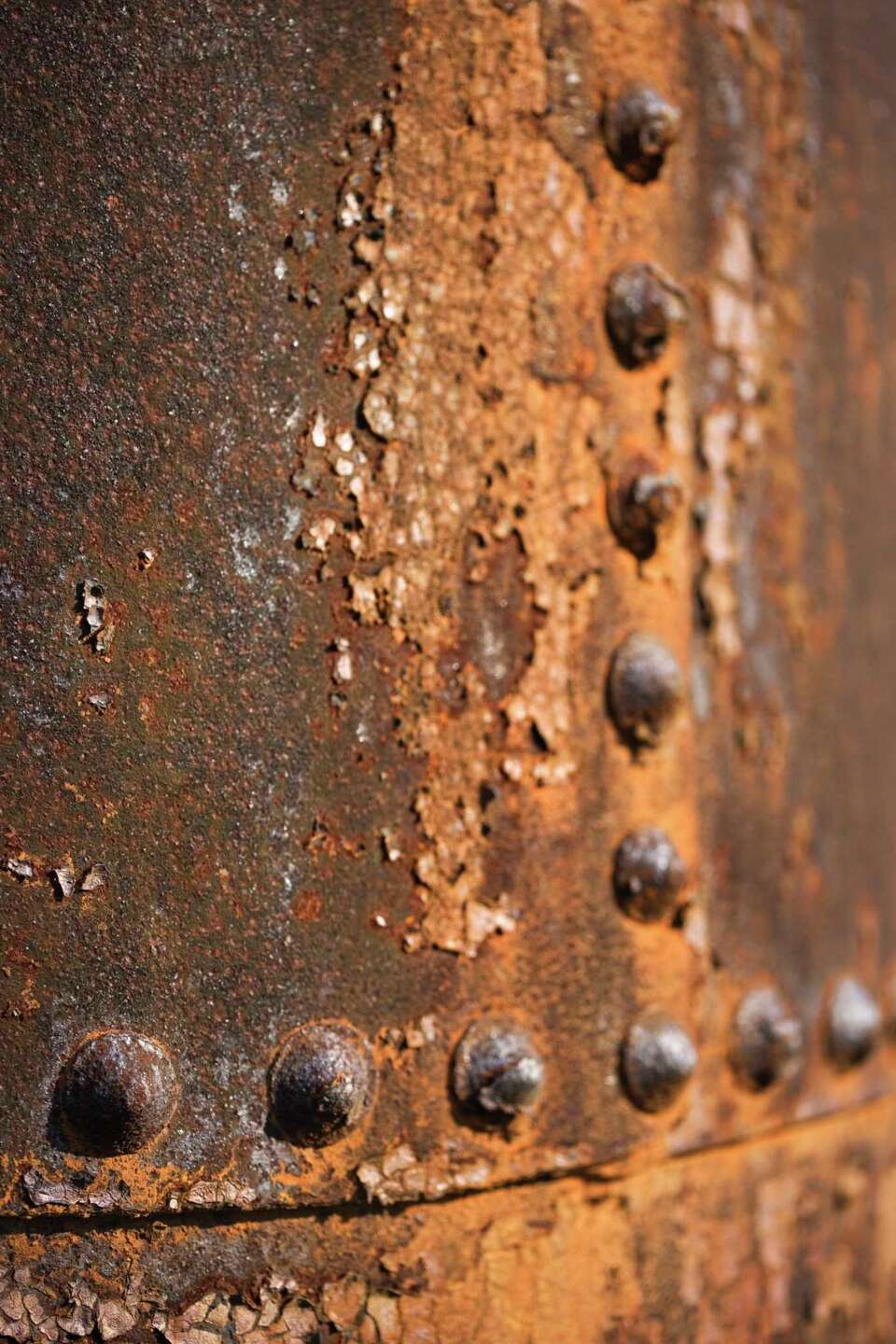 How to Fix Pitting in Metal Before Painting