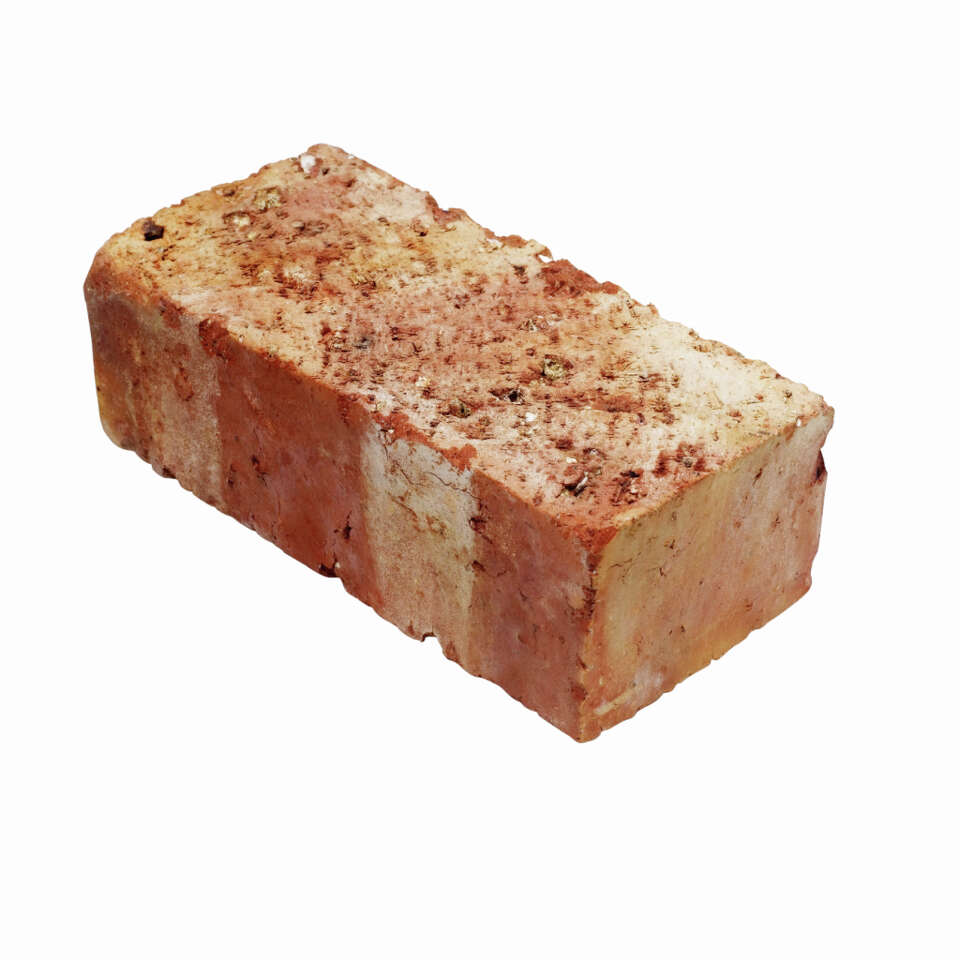 How to Stagger Joints on Paver Bricks Laid in a Curve