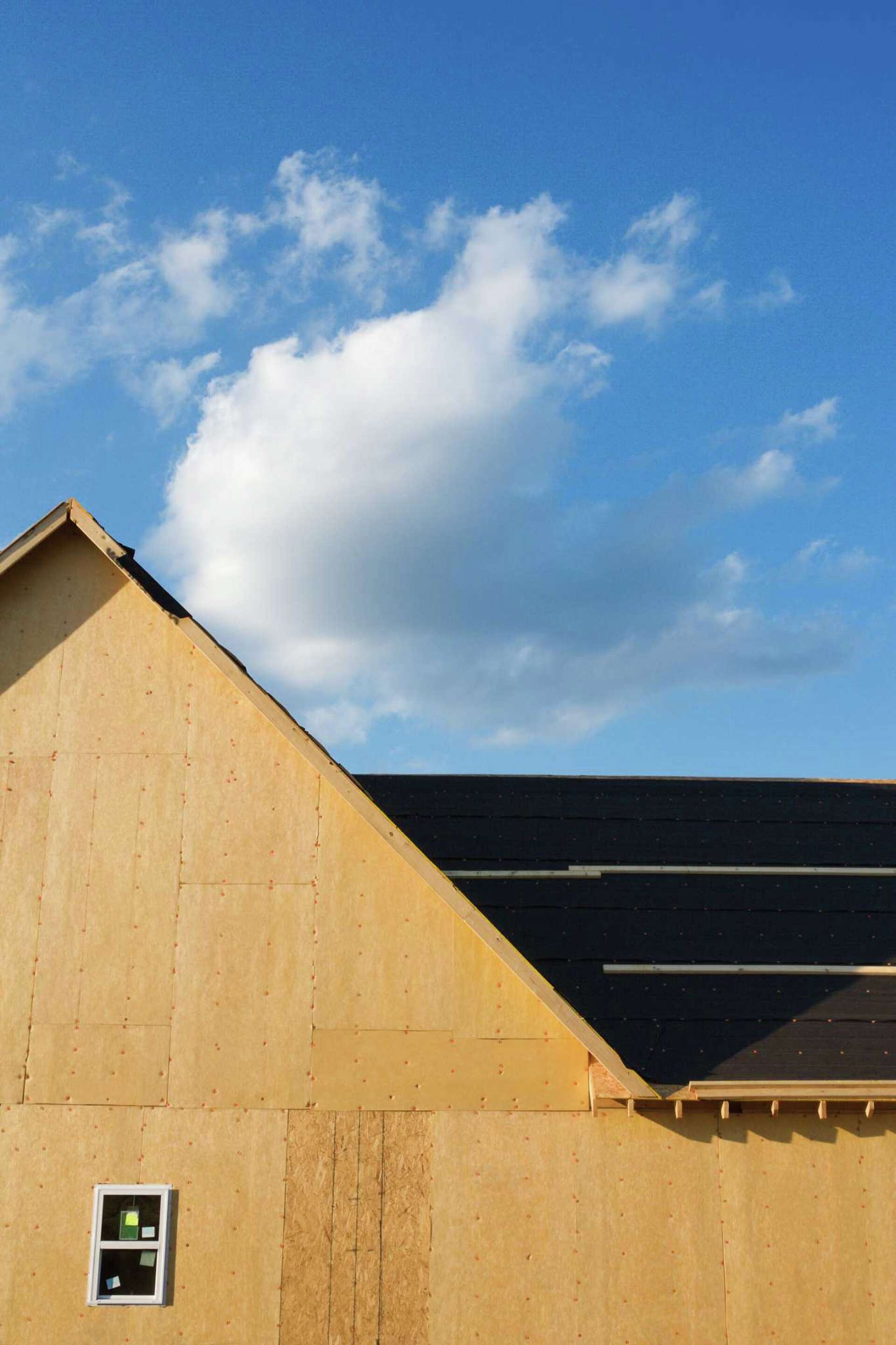 How to Frame & Join Two Gable Roof Lines