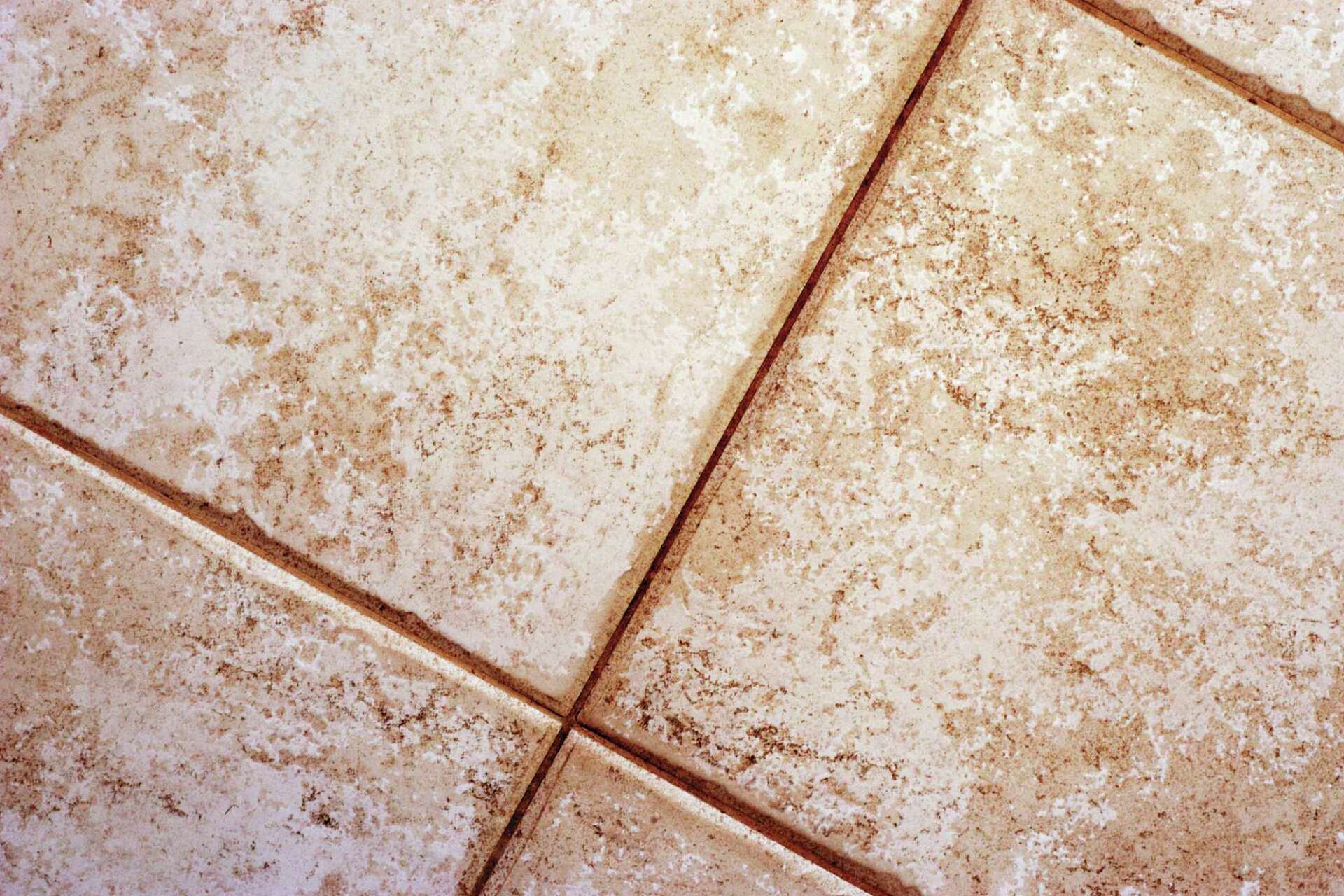Grout Removal With an Angle Grinder