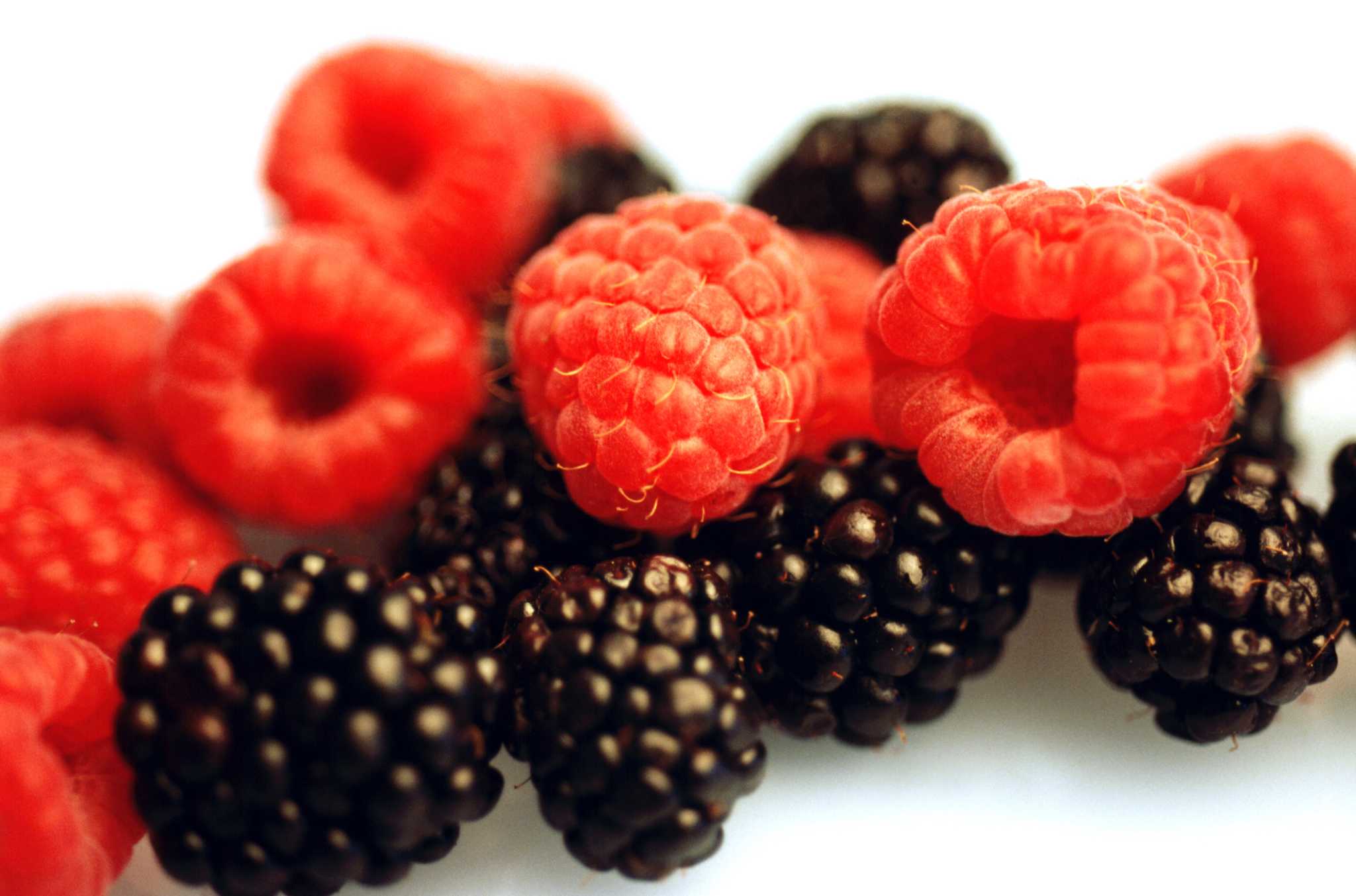 How to Care for Black Raspberries