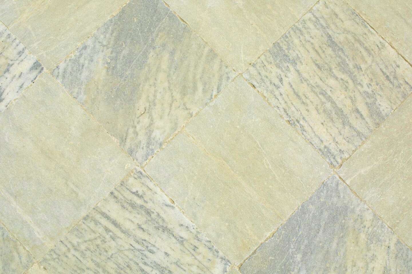 How to Lay Uneven Slate Tile