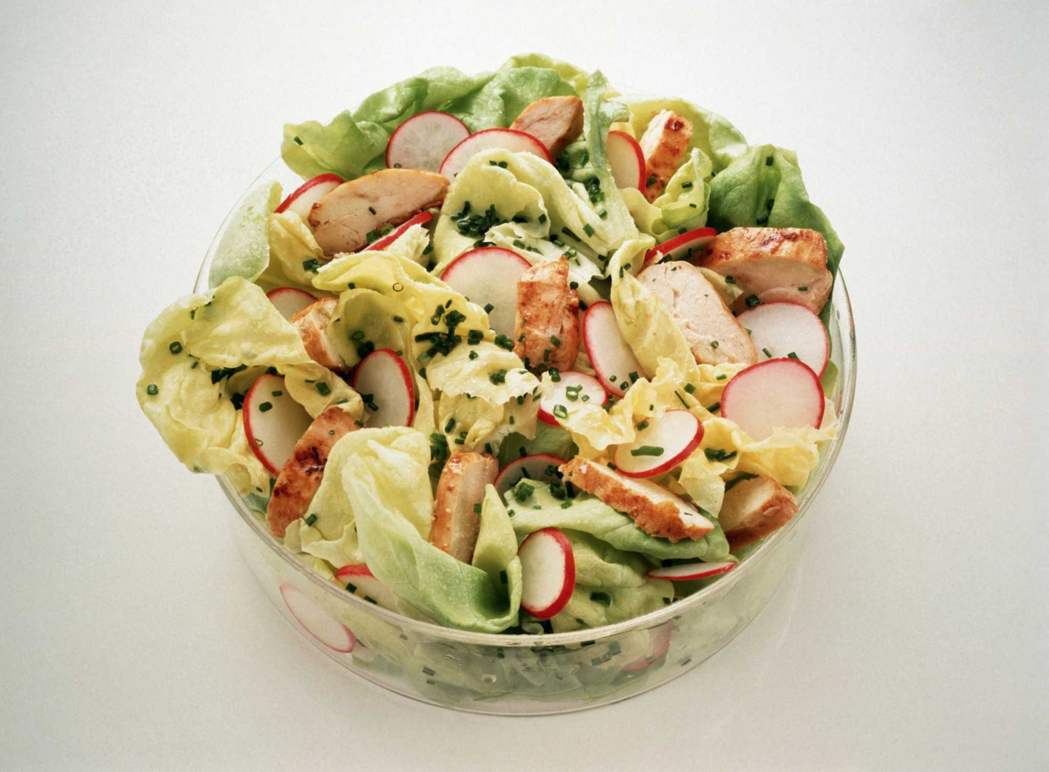 How to Grow Scarlet Globe Radishes