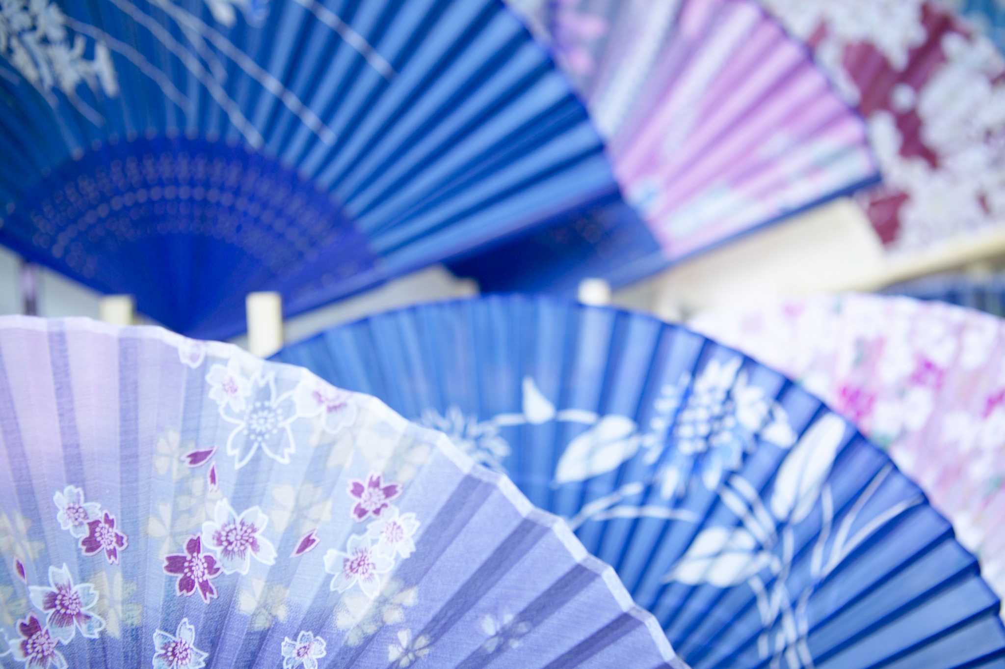 How to Hang Asian Wall Fans