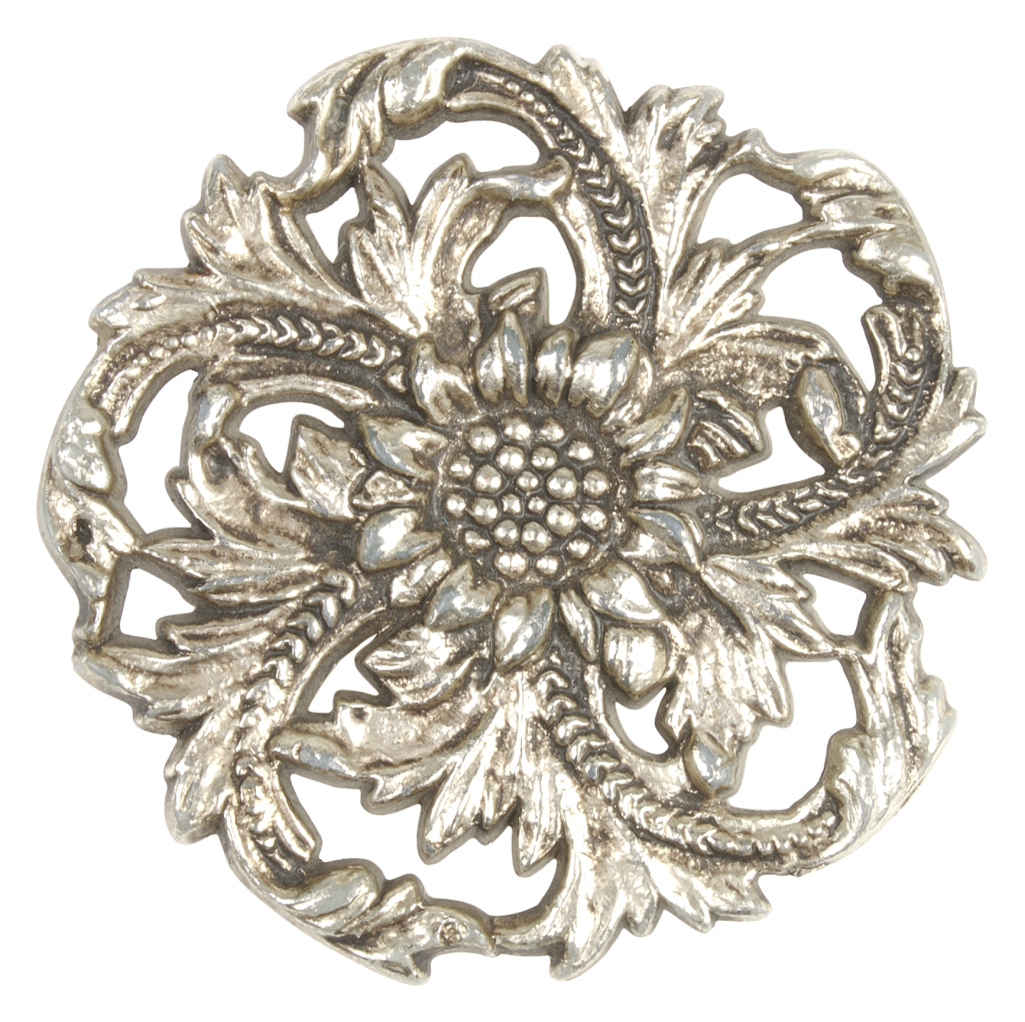 How to Hang a Curtain With Rosettes