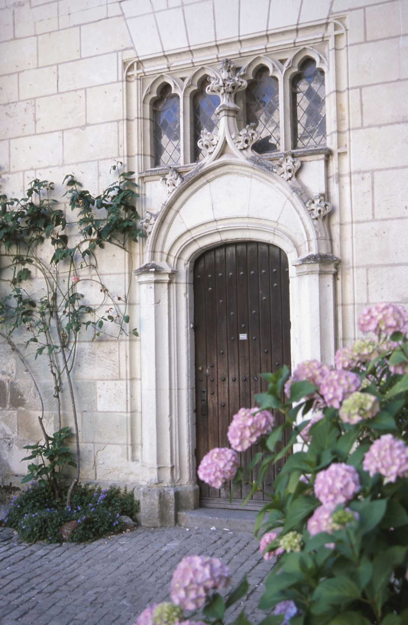 How to Hang Curtains on Windows with a Small Window Above