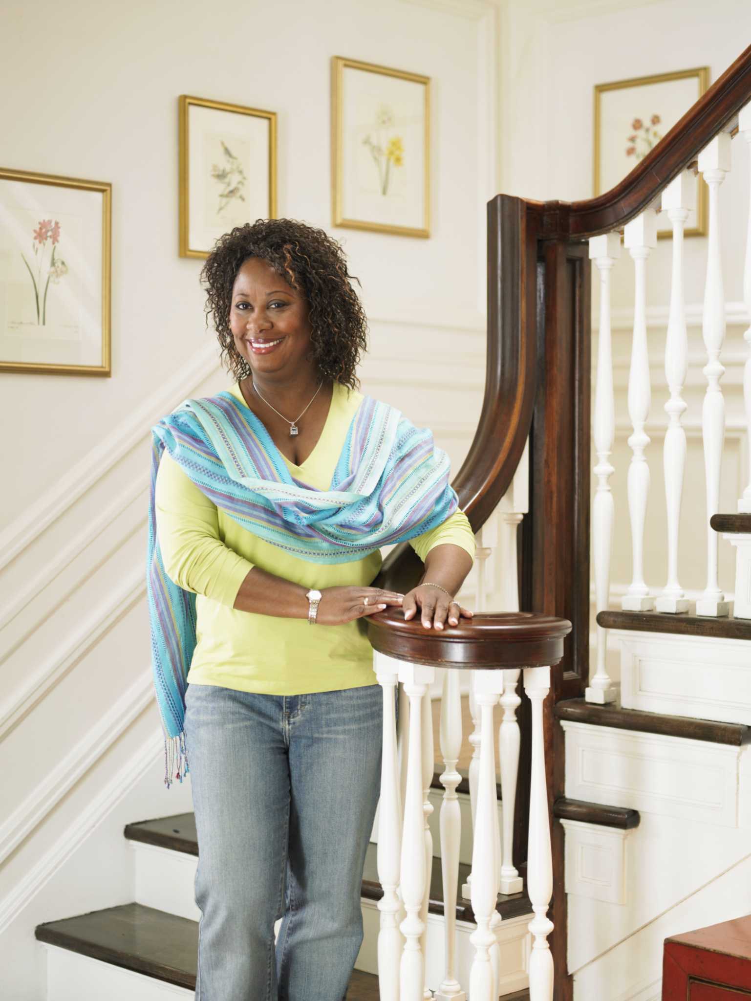 How to Hang a Gallery in the Stairs