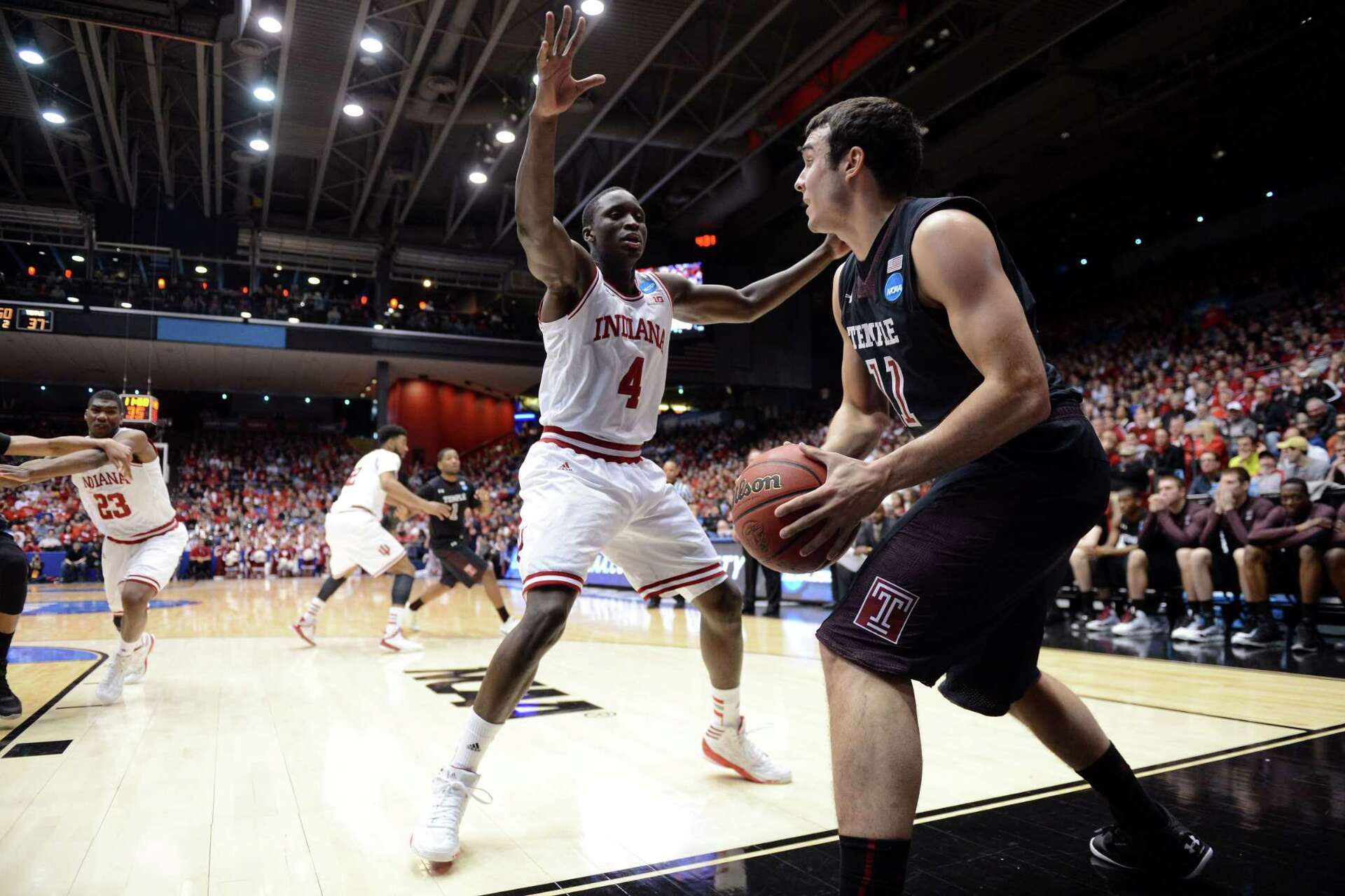 Basketball Rules for Grabbing the Ball From the Inbounds Passer