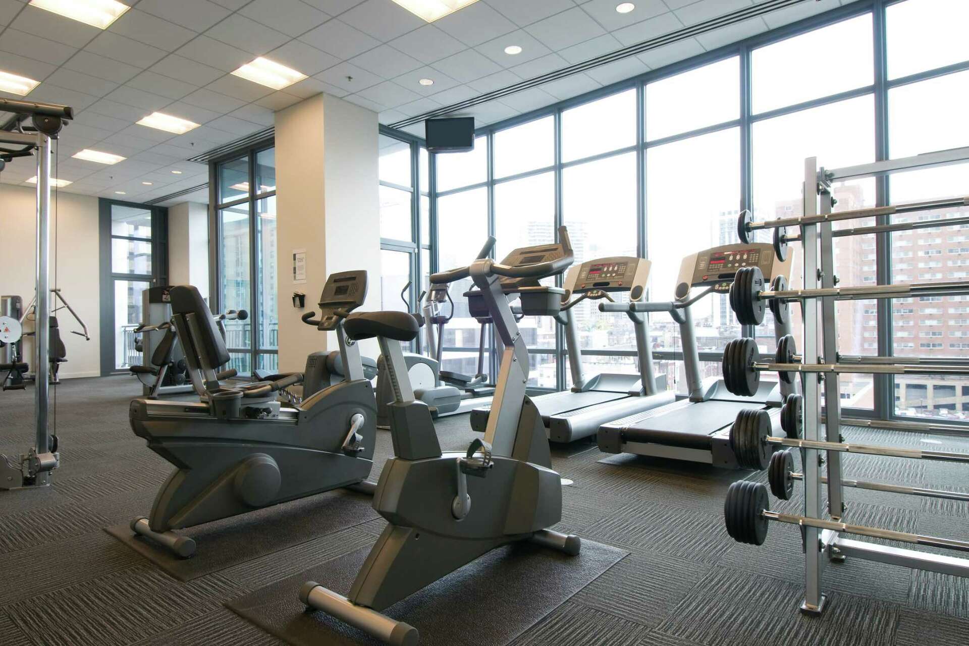 A Comparison of Aerobic & Resistance Exercises