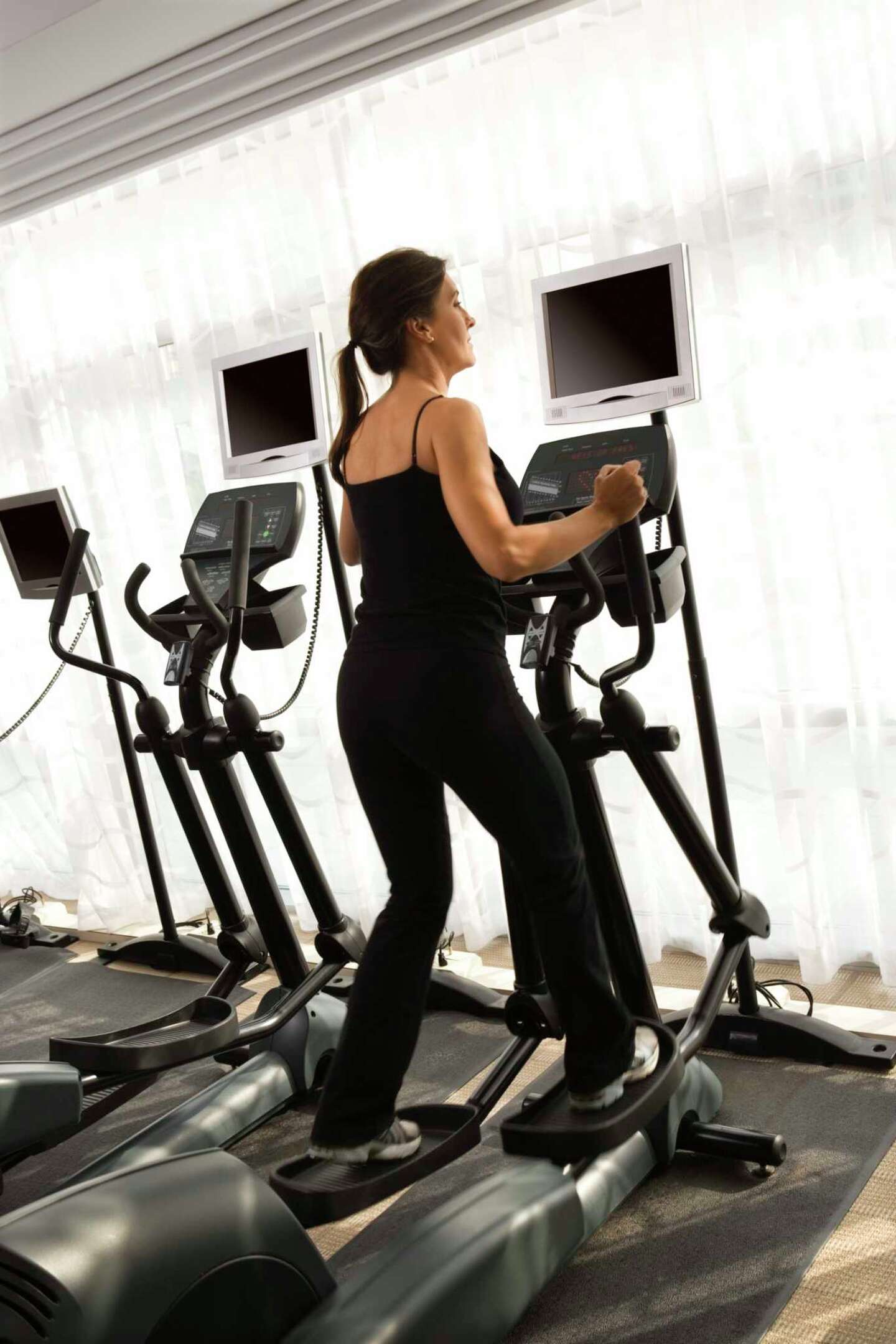 How to Calculate Distance on an Elliptical Machine From the RPM