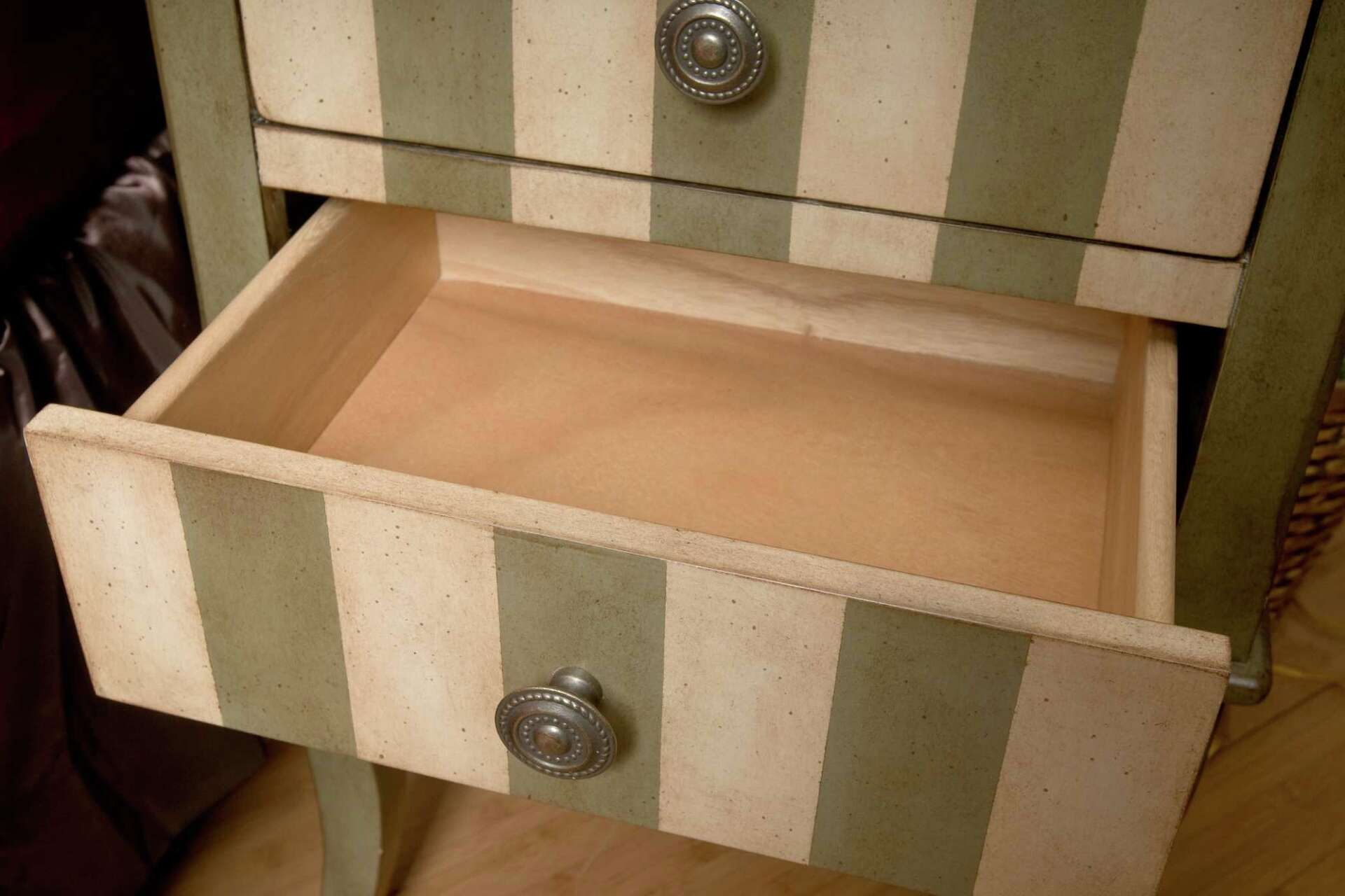 How to Install Drawer Runners in a Cabinet