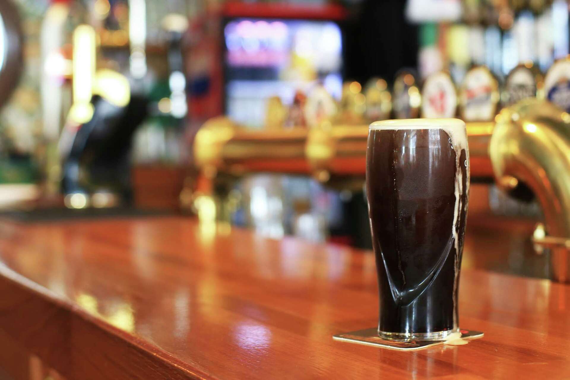 Height & Dimensions for a Wet Bar