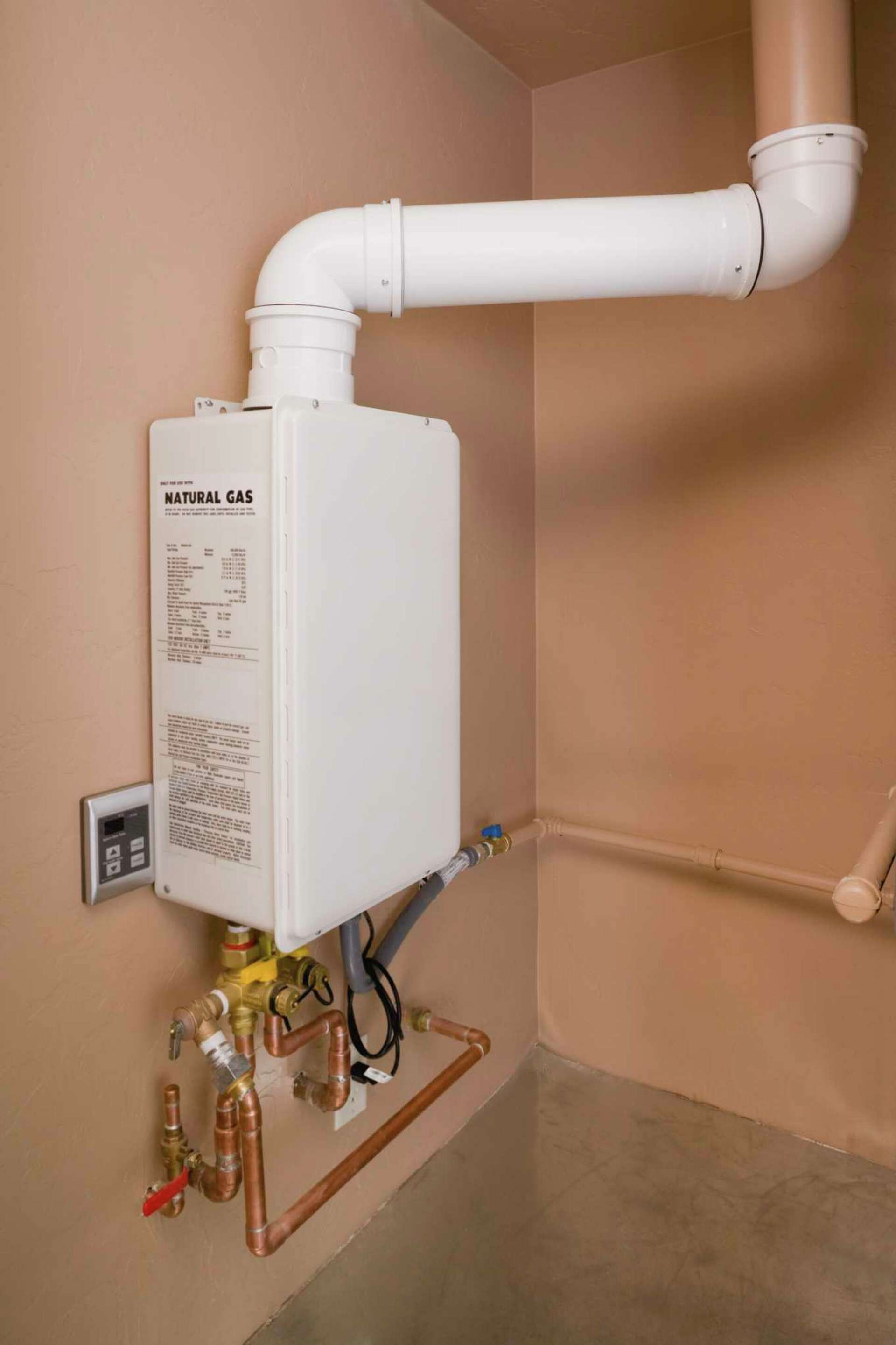 In Line Water Heater Compared to a Hot Water Tank