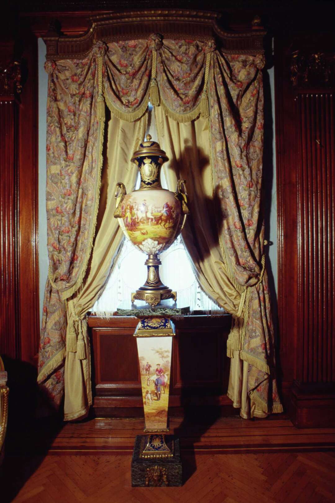 Victorian Era Window Treatments