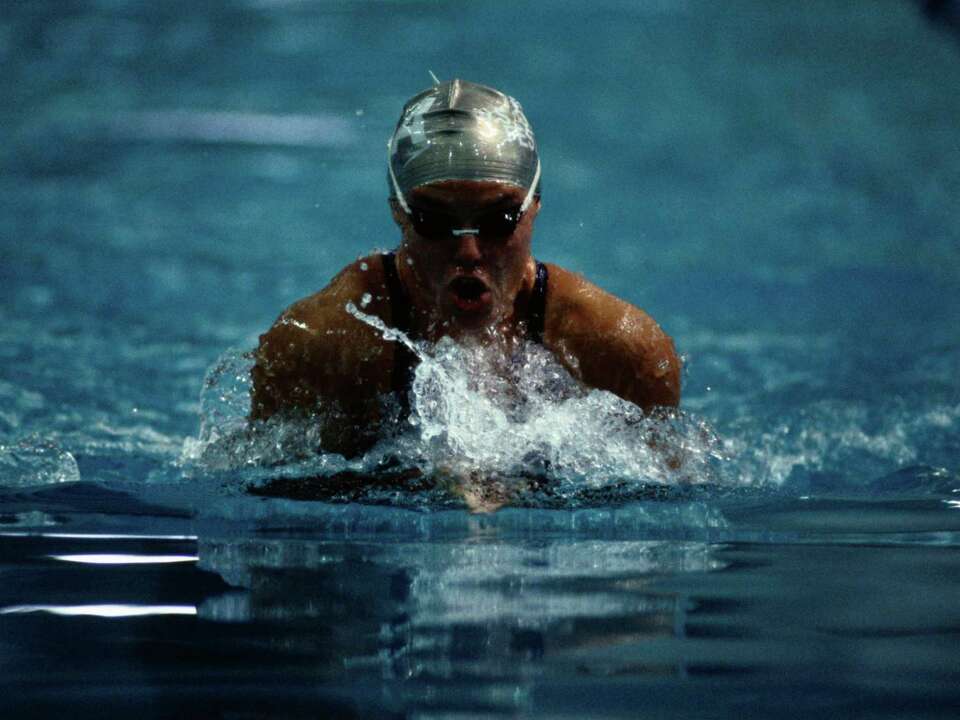 What Is a Decent Swim Time for 100M?