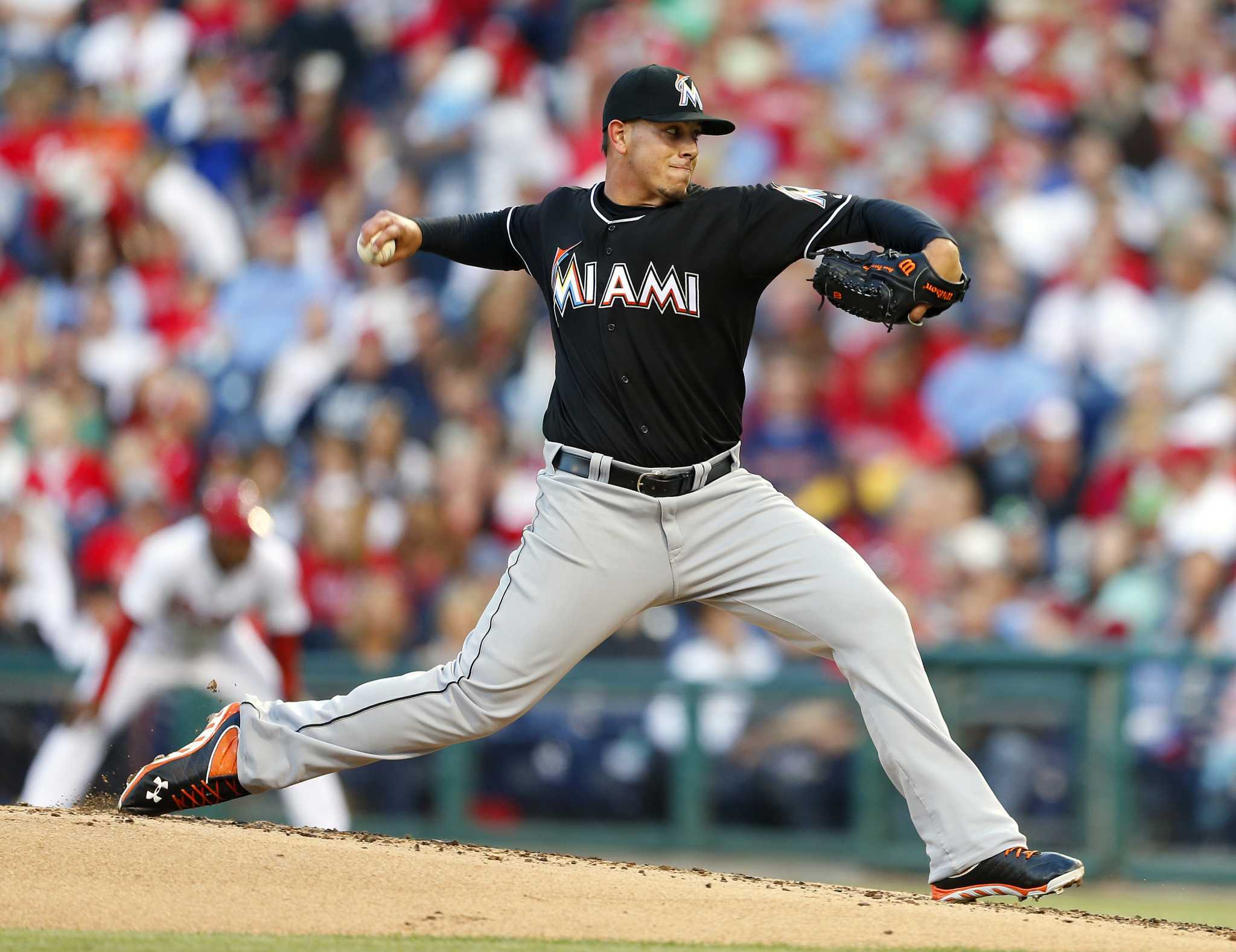 How to Develop a Strong Baseball Throwing Arm