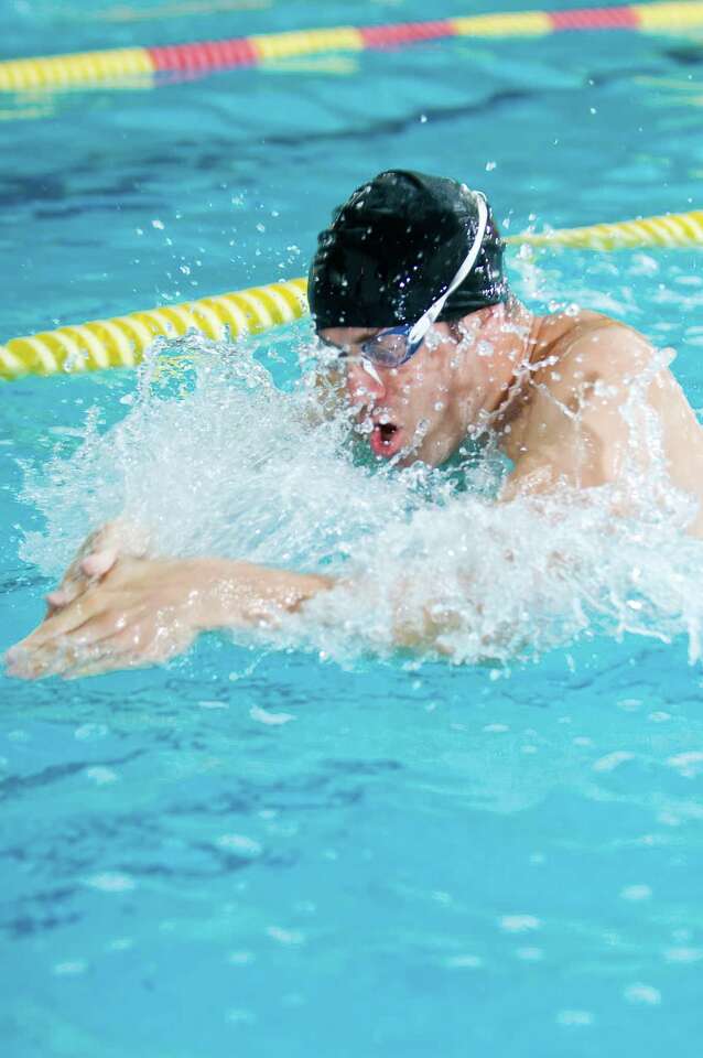 Differences Between Elementary Backstroke & Breaststroke