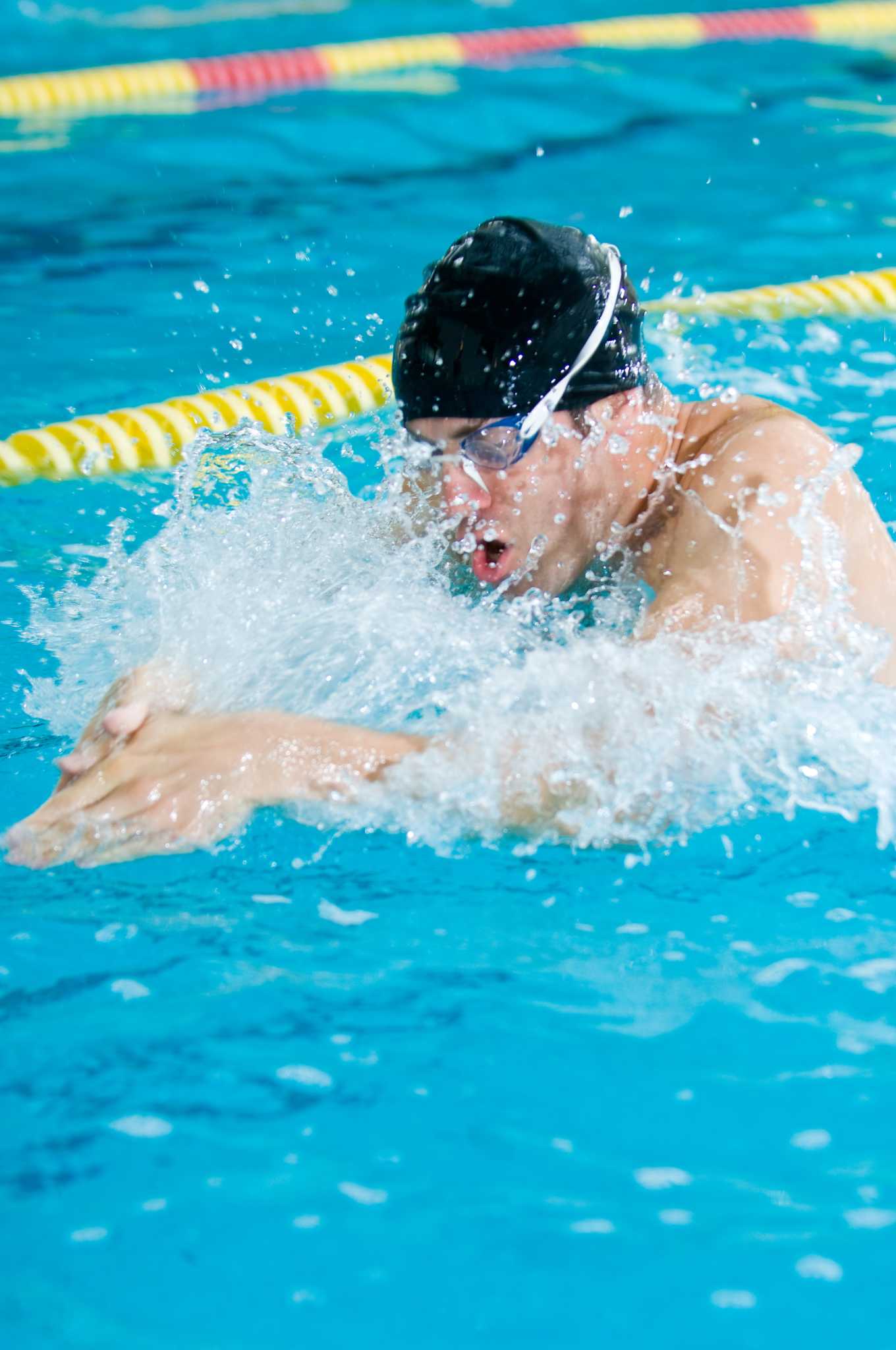 Differences Between Elementary Backstroke & Breaststroke