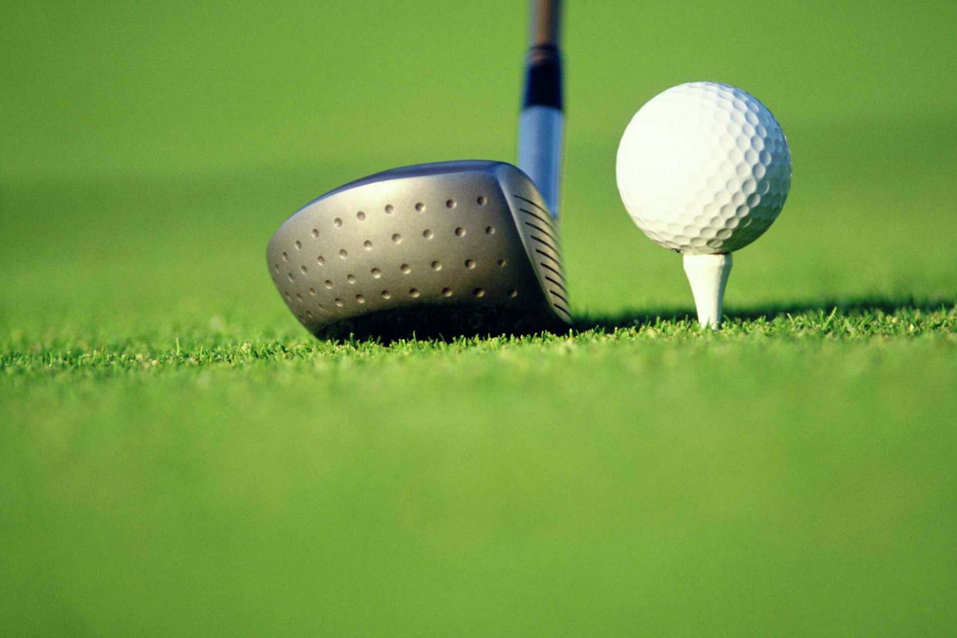 Flat Vs. Curved Golf Driver Face