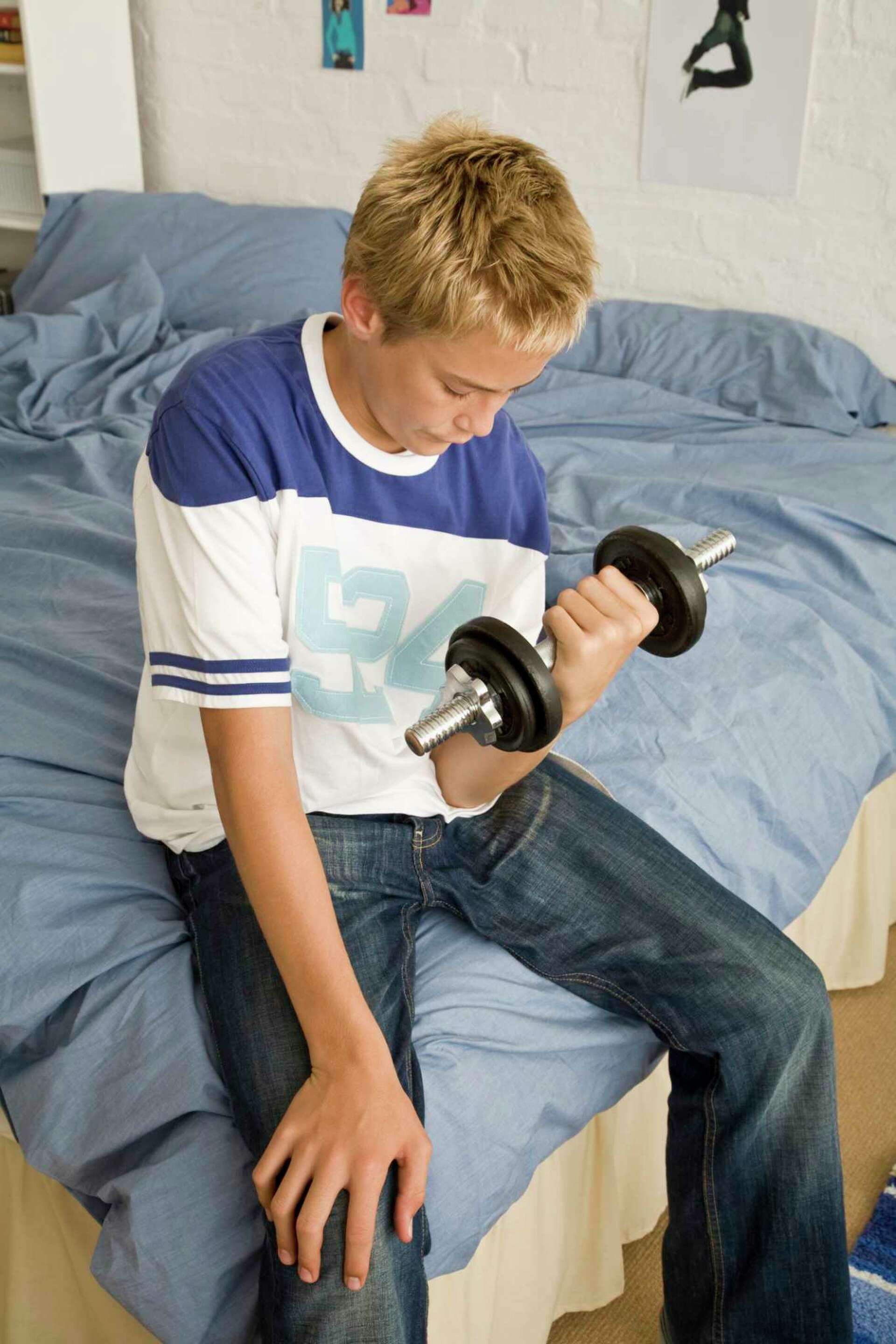 How to Gain Upper Body Strength for a 13-Year-Old