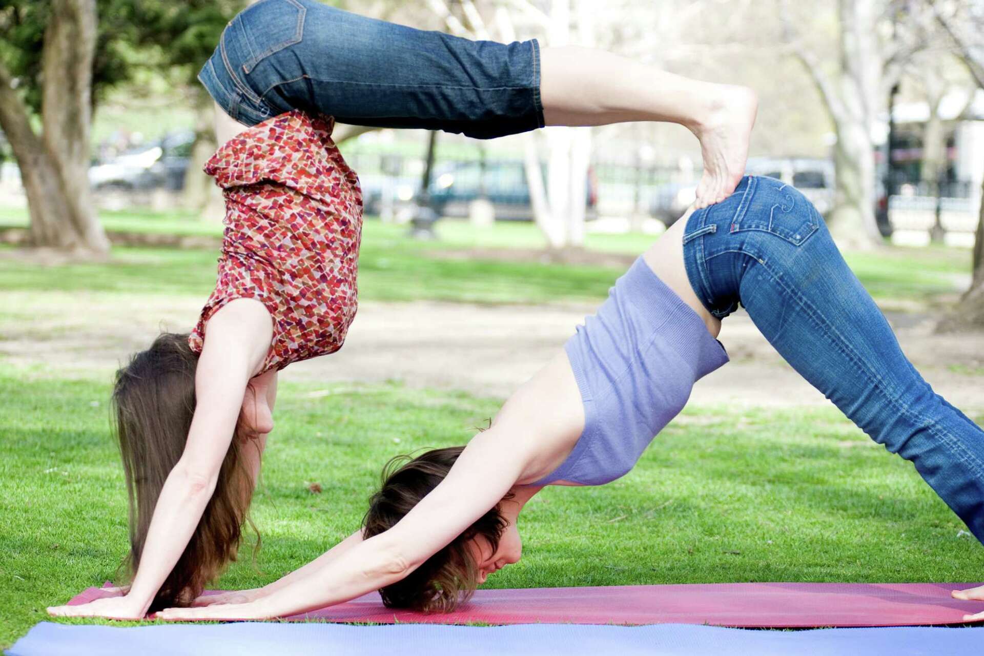How to Do a Gymnastic Pyramid