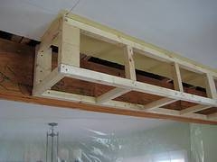 How to Decorate Kitchen Bulkheads