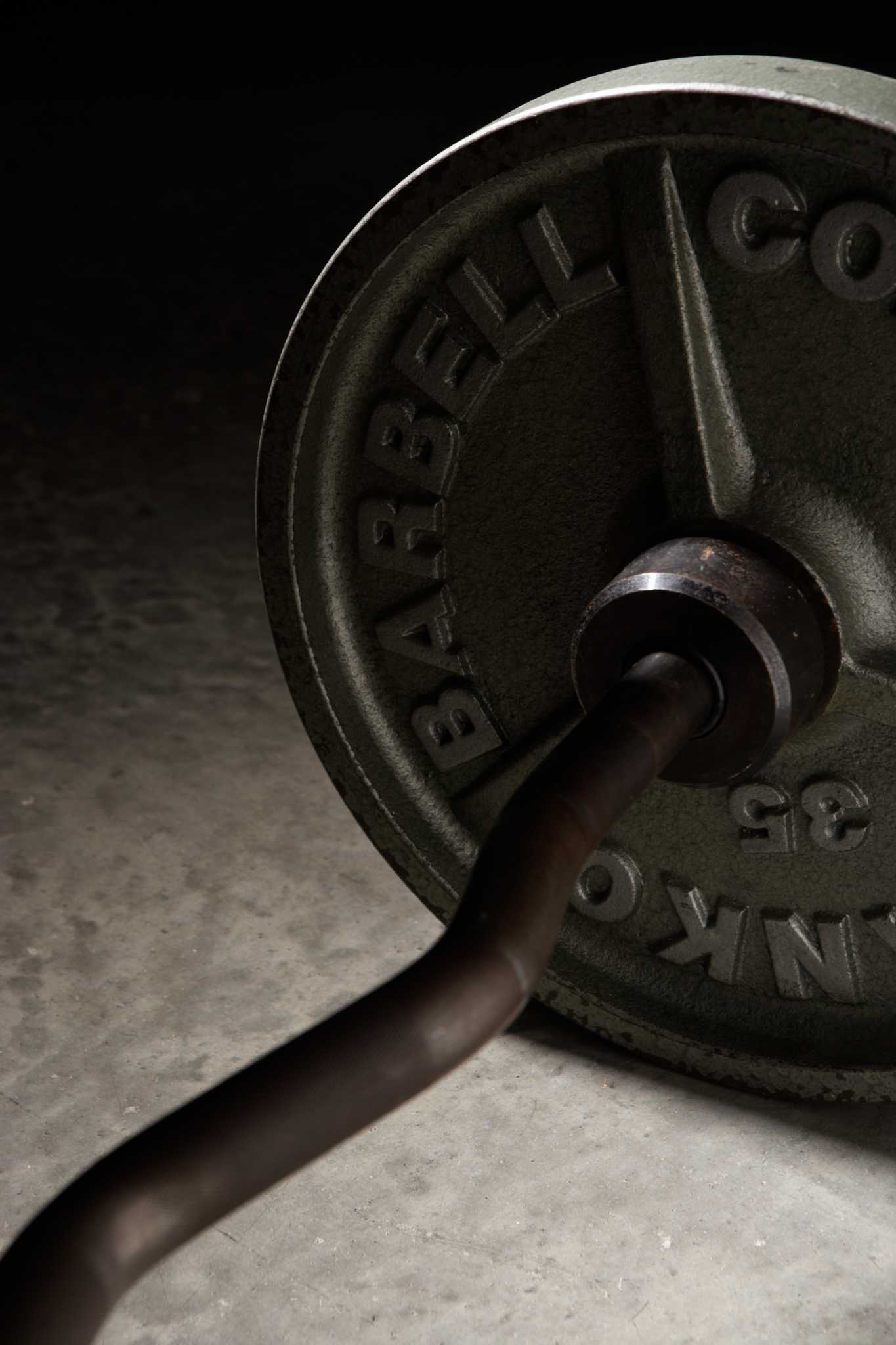How to Measure Weights on a Barbell at the Gym