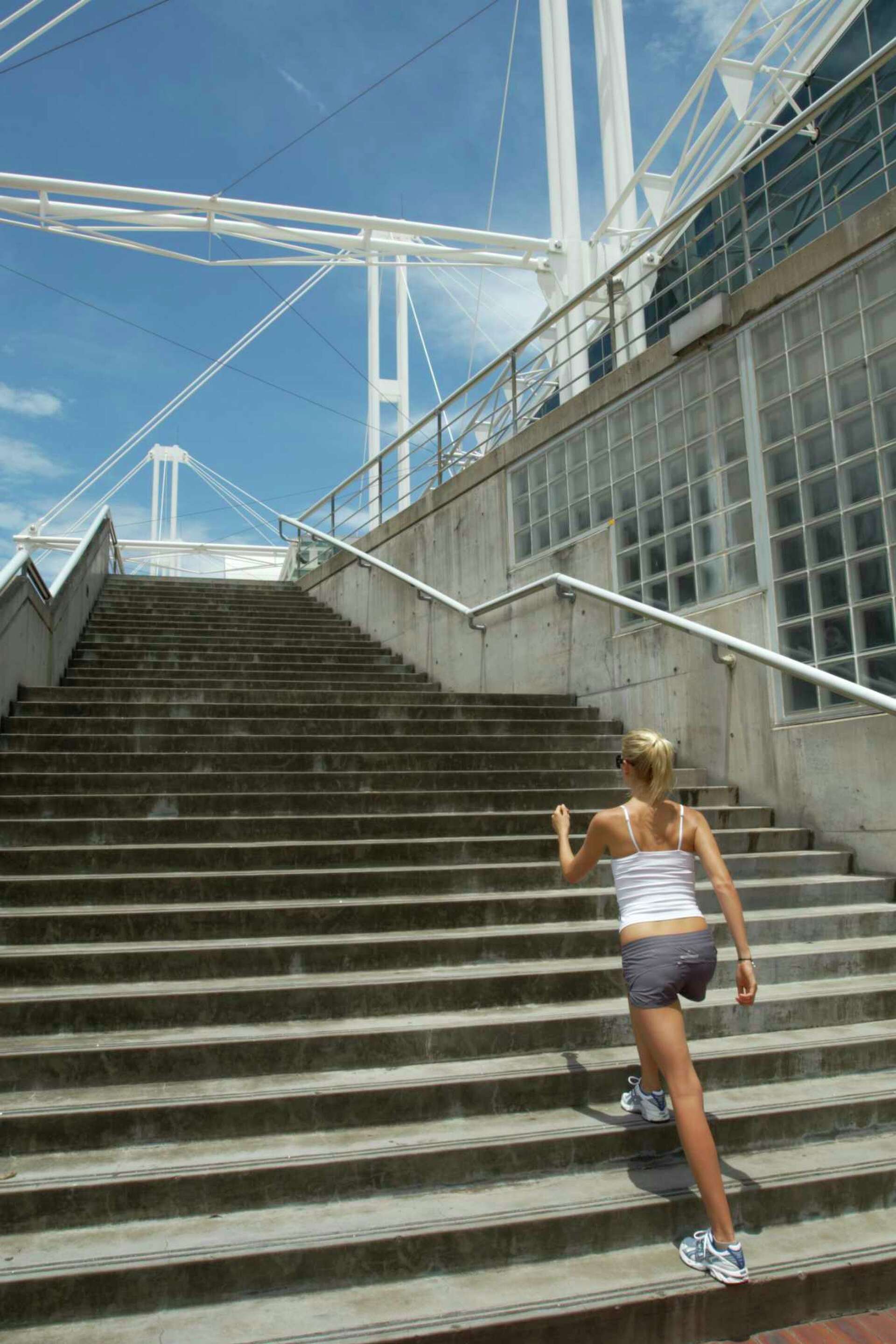 Does Walking Up and Down Stairs for 20 Minutes a Day Help?